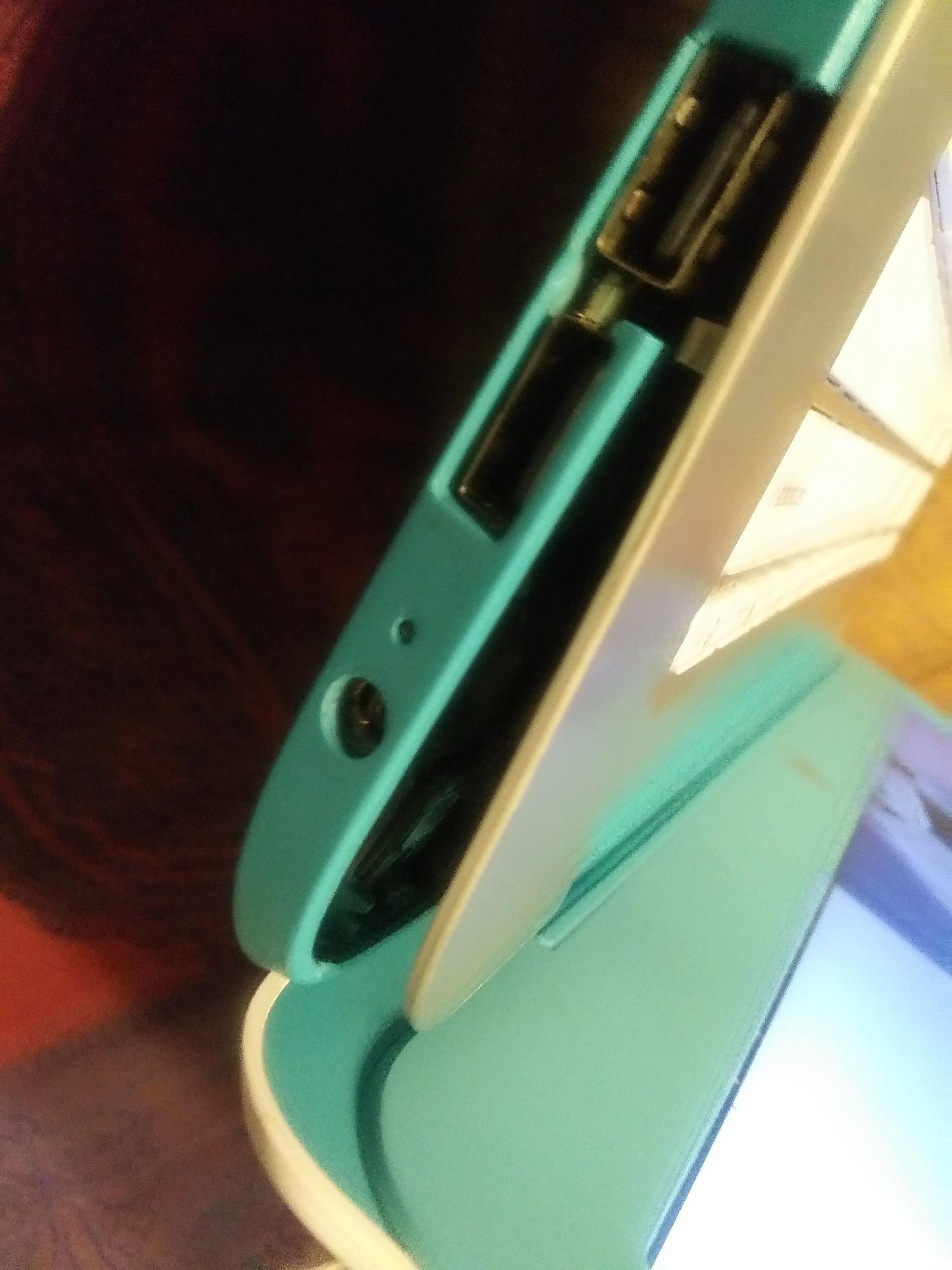 Replacing a Laptop Screen Cable : 11 Steps - Instructables