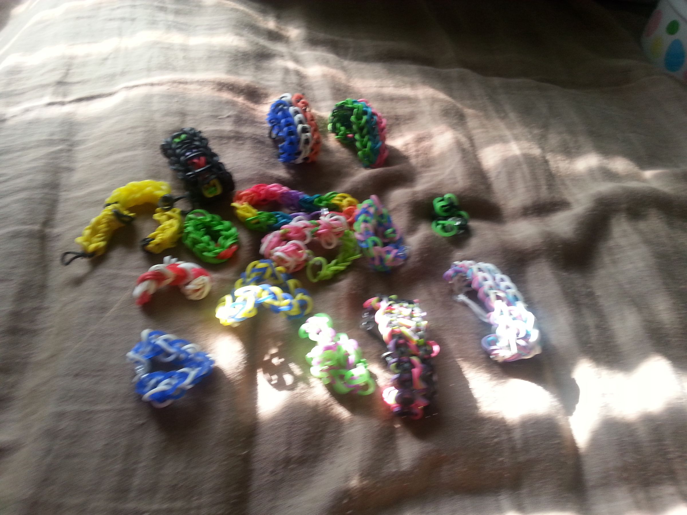 Rainbow Loom Collection : 7 Steps - Instructables