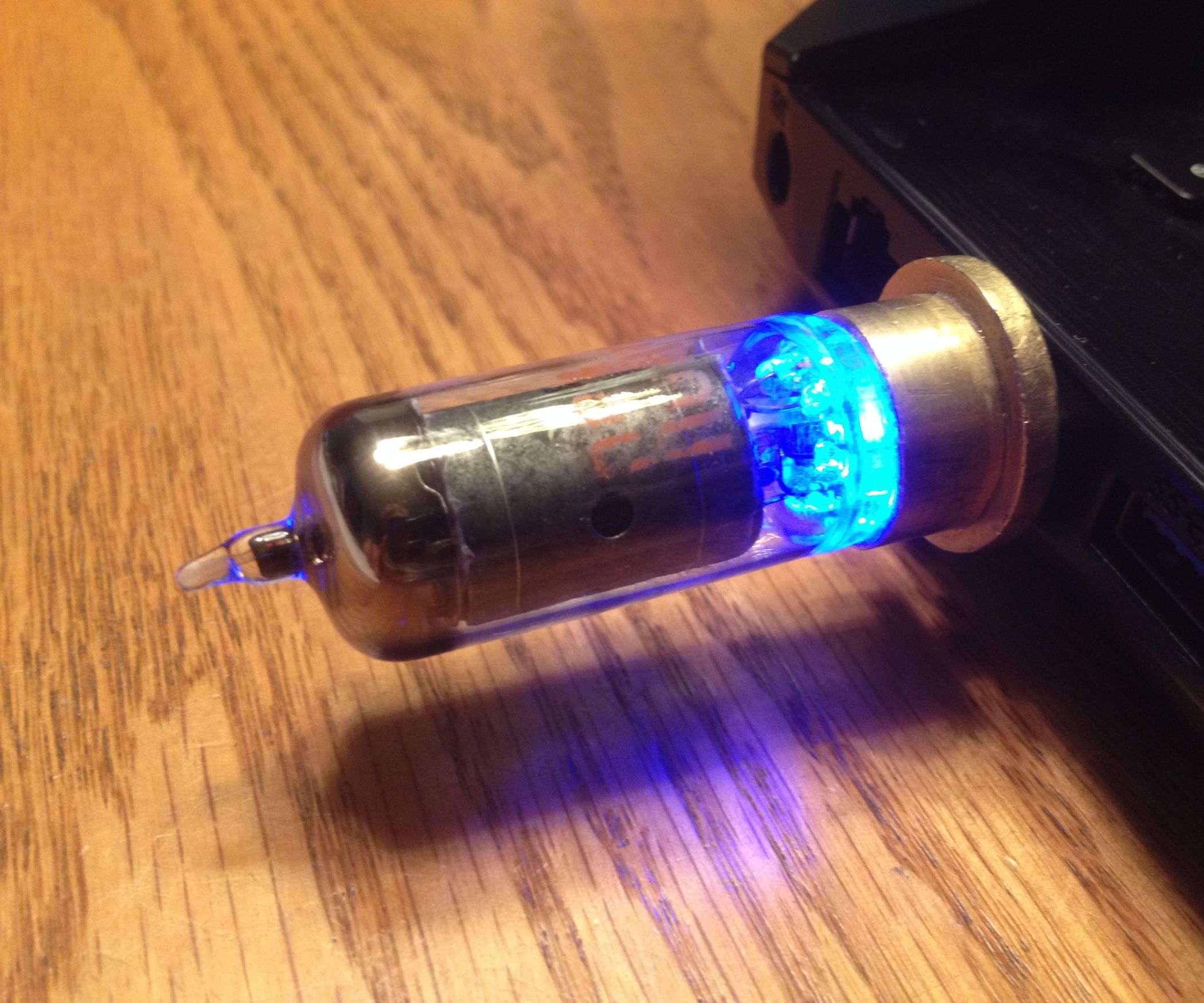 Glowing Steampunk Flash Drive : 5 Steps (with Pictures) - Instructables