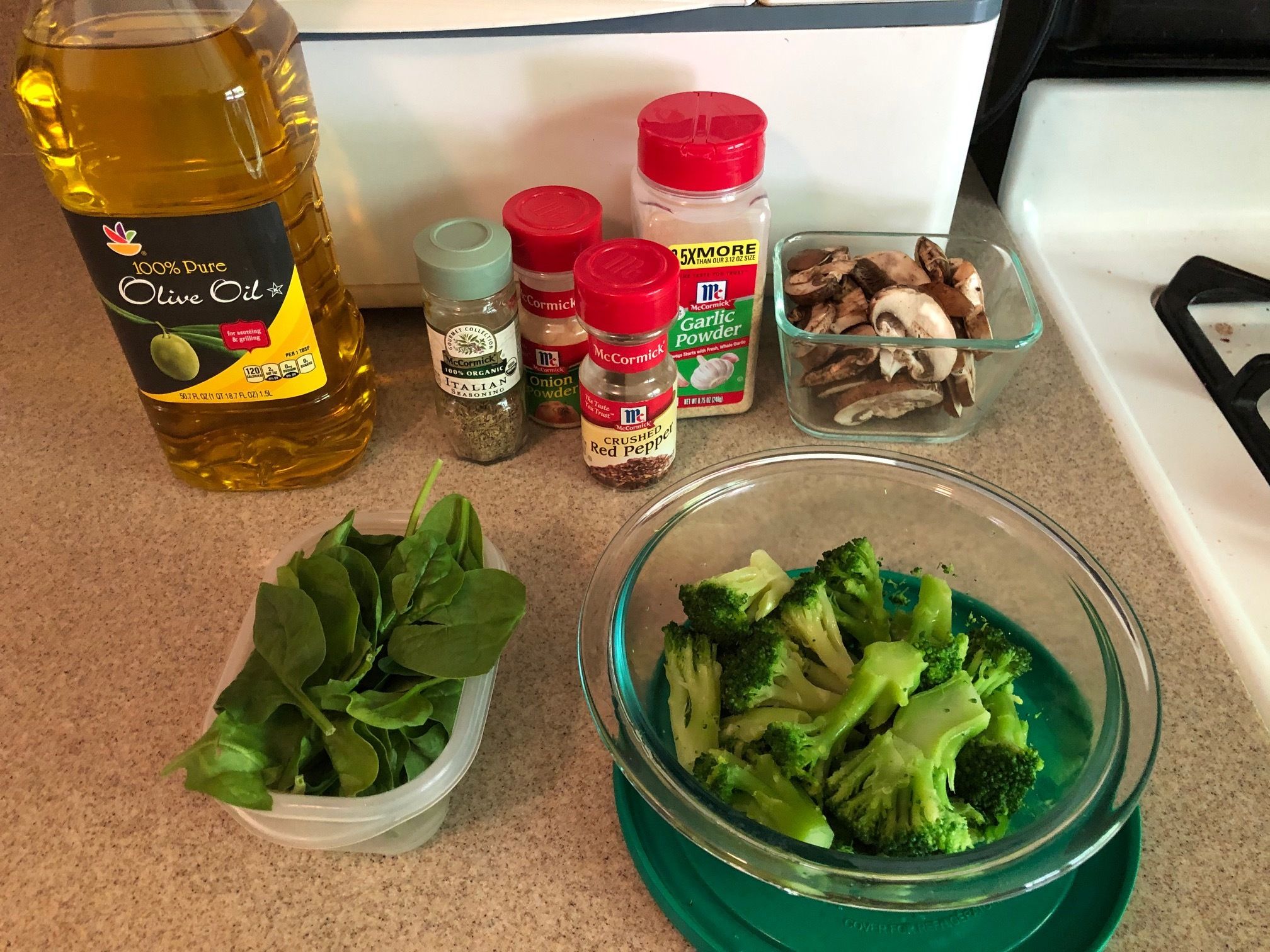 Broccoli, Spinach and Mushroom Calzone in the Bread Machine : 8 Steps ...