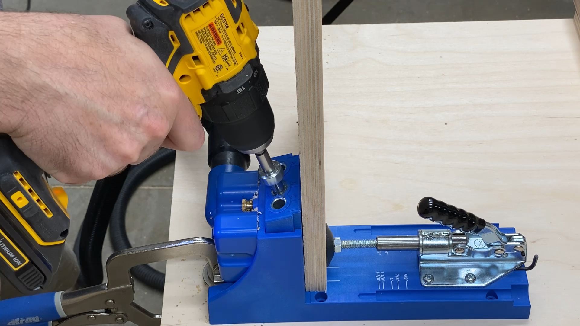 Adjustable Width Tool Charging Station : 12 Steps (with Pictures ...