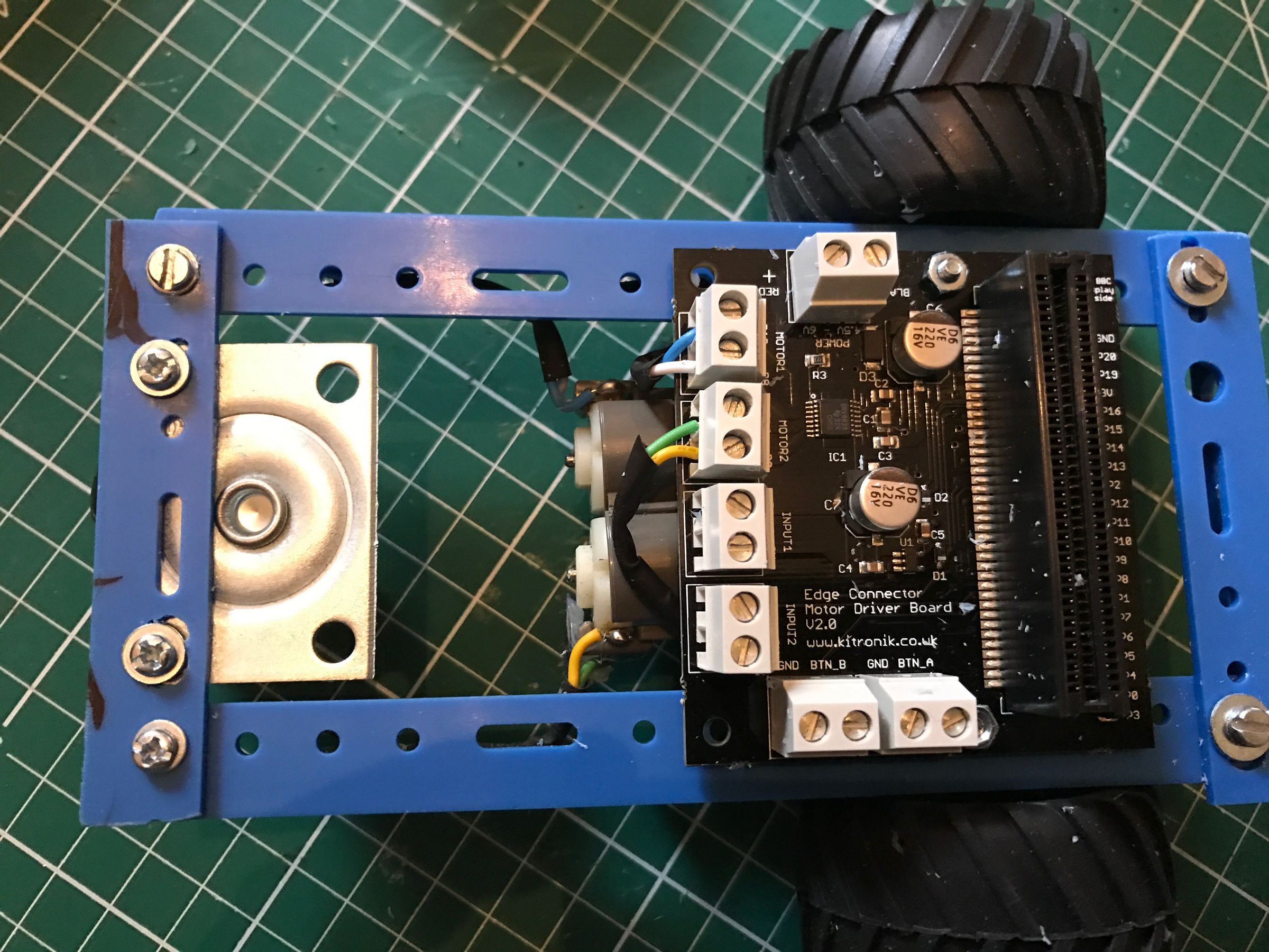 Object Avoidance Microbit Robot Using the Kitronik Motor Controller : 7 ...