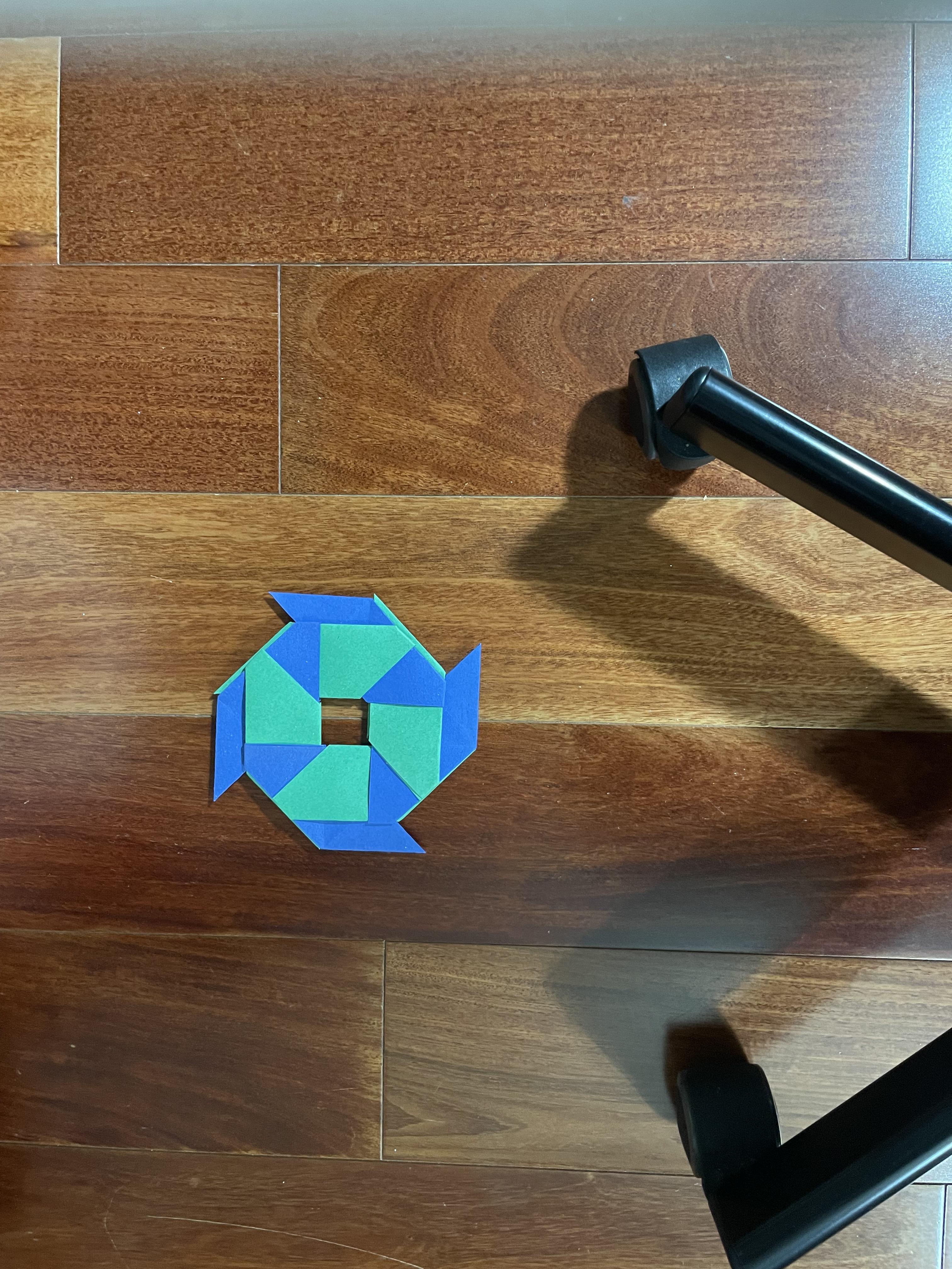 How to Make a Paper Frisbee That Turns Into a Star : 10 Steps ...