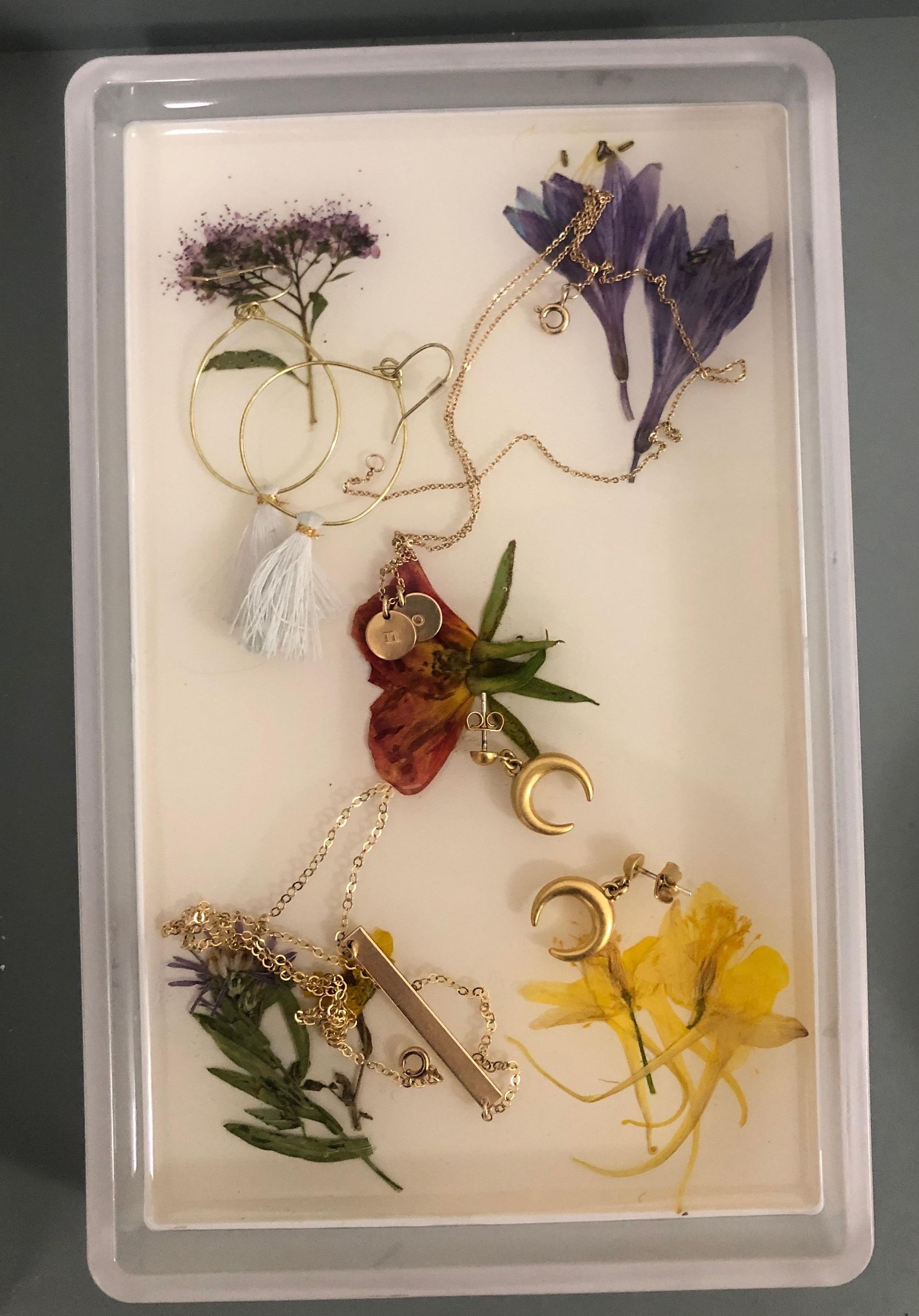 Pressed Flower Plates : 7 Steps (with Pictures) - Instructables