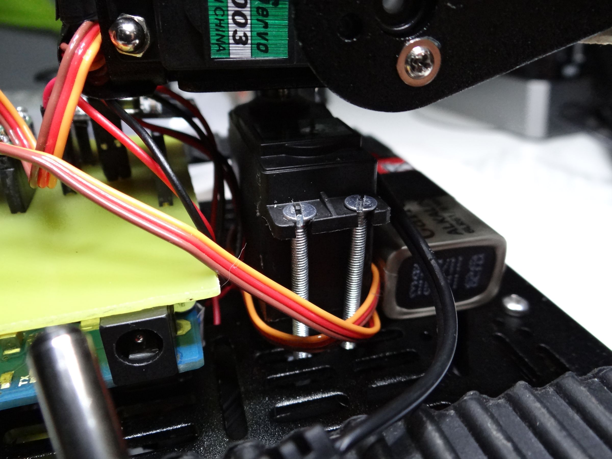 RC Tank With a Moving FPV Camera : 9 Steps (with Pictures) - Instructables