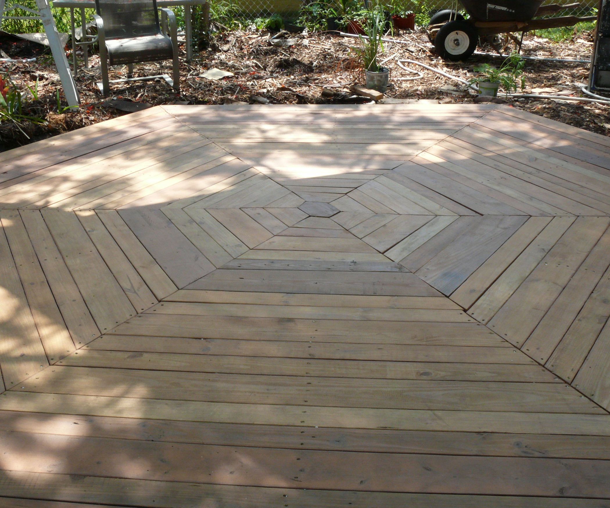 Hexagon Deck With Recycled Supplies : 4 Steps (with Pictures) - Instructables