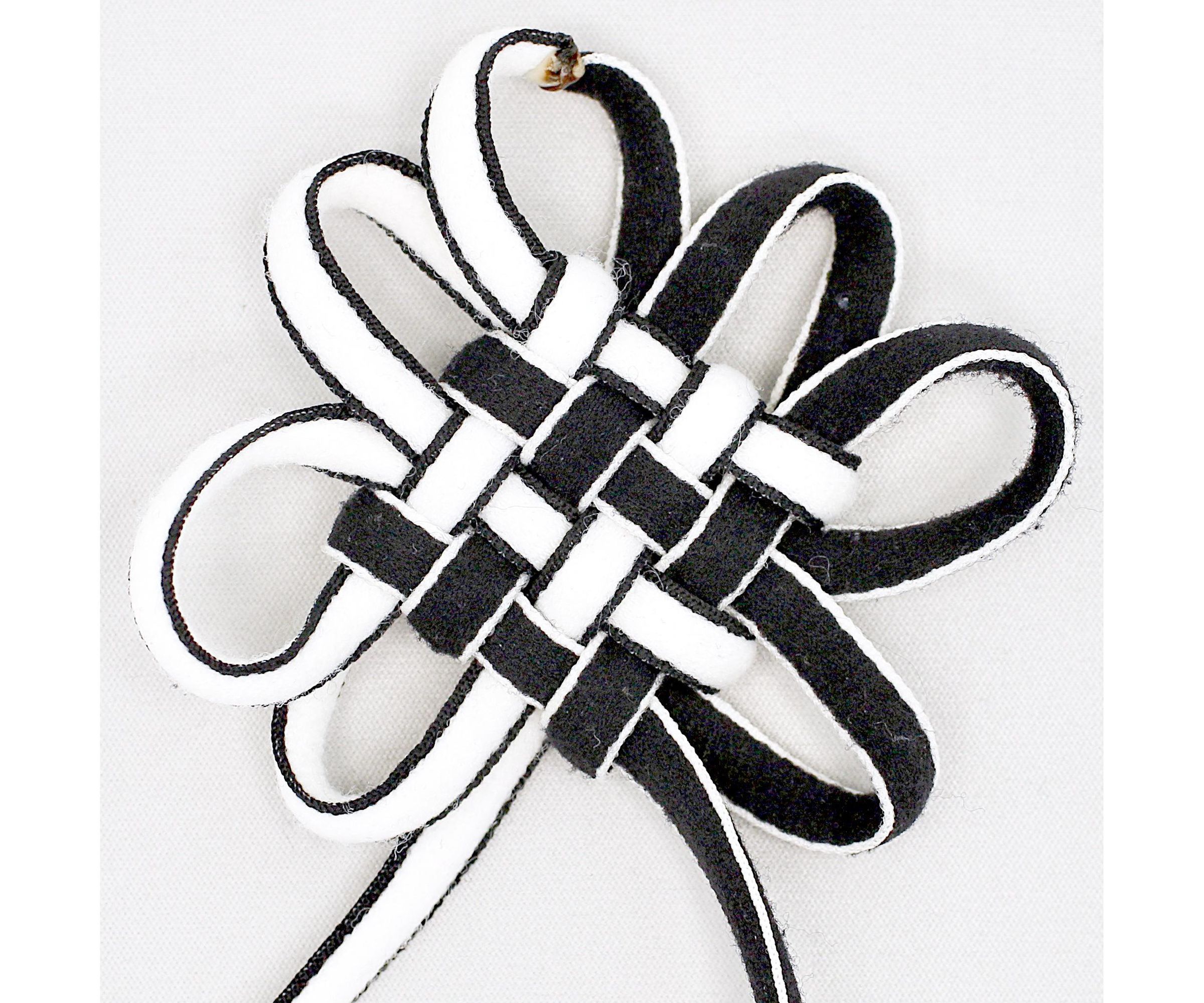 Tie a Pan Chang/Mystic Knot With a Paper Template : 7 Steps (with ...