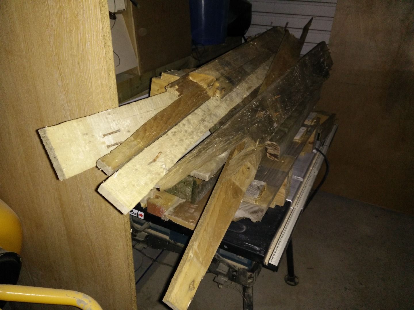 Kitchen Table (2x4 & Recycled Pallets) : 7 Steps (with Pictures ...
