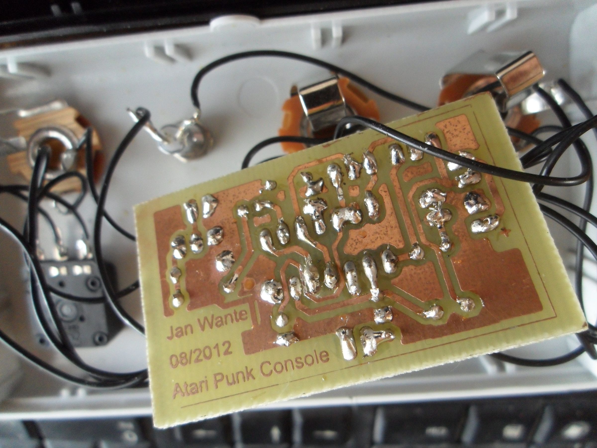 Voltage Controlable Atari Punk Console (with Pictures) - Instructables