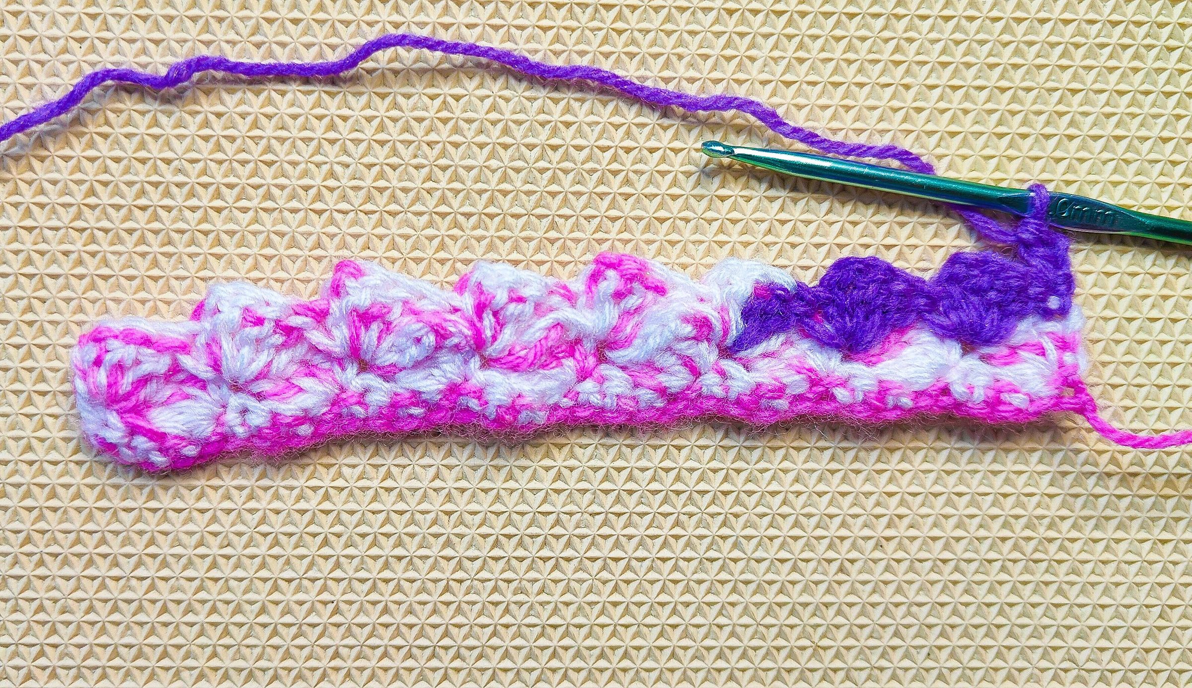 Easiest One Row Repeat Crochet Scarf Pattern : 6 Steps (with Pictures ...