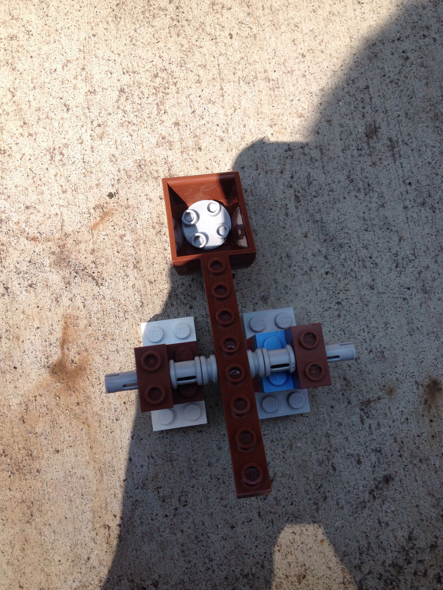 Lego Catapult : 4 Steps - Instructables