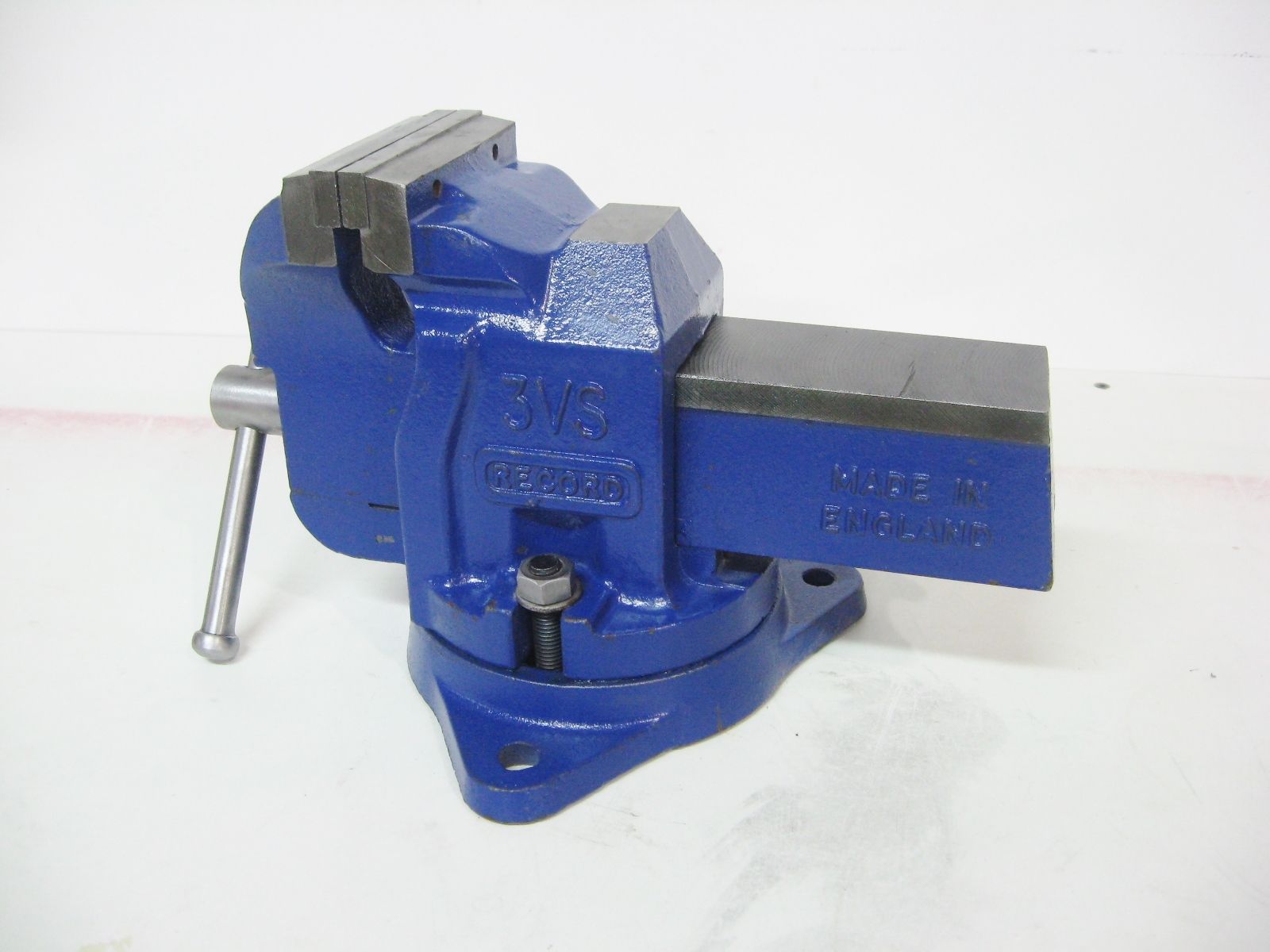 Height-Adjustable Portable Vise Stand : 22 Steps (with Pictures ...