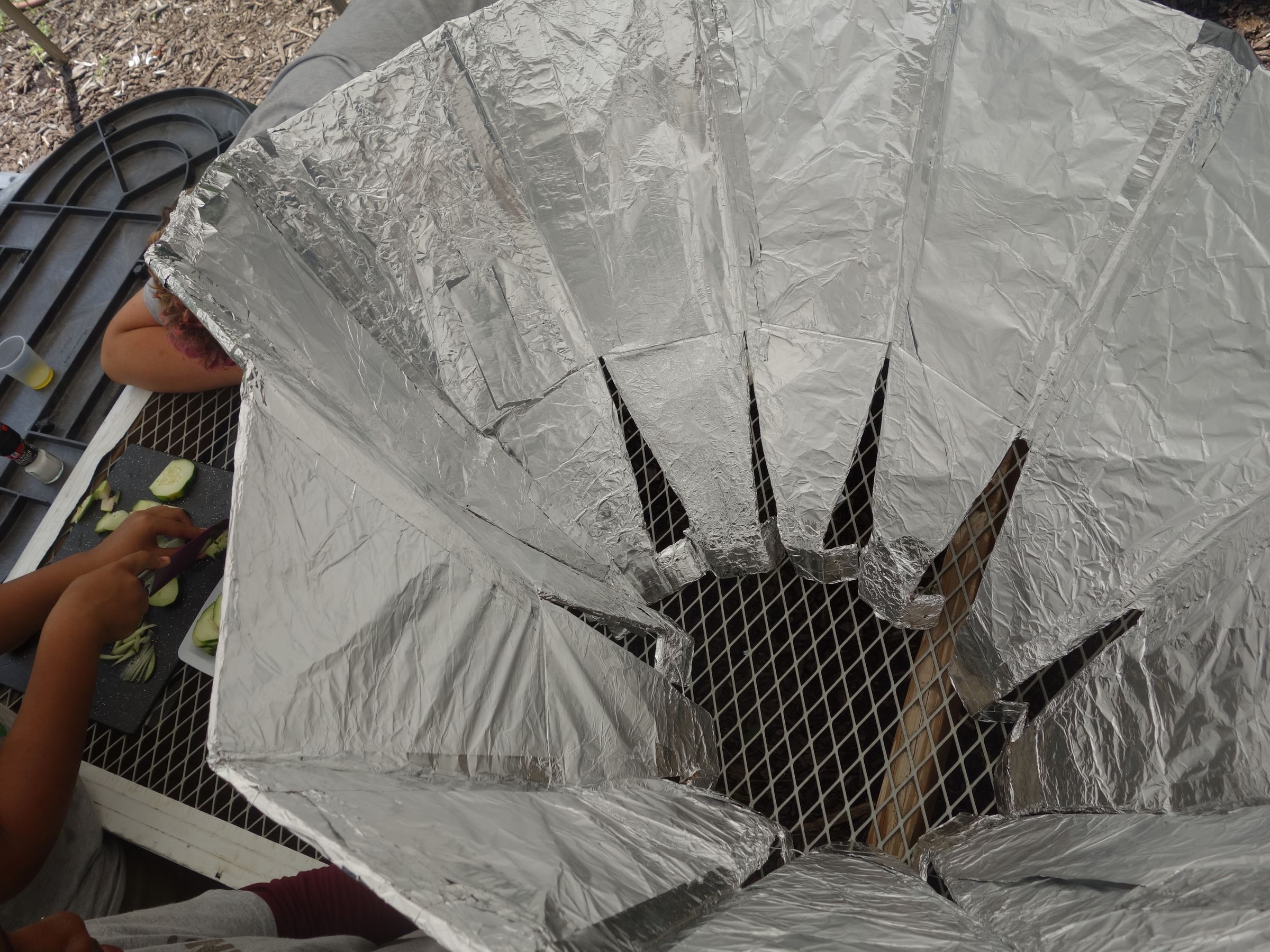 Parabolic Solar Cooker : 4 Steps (with Pictures) - Instructables