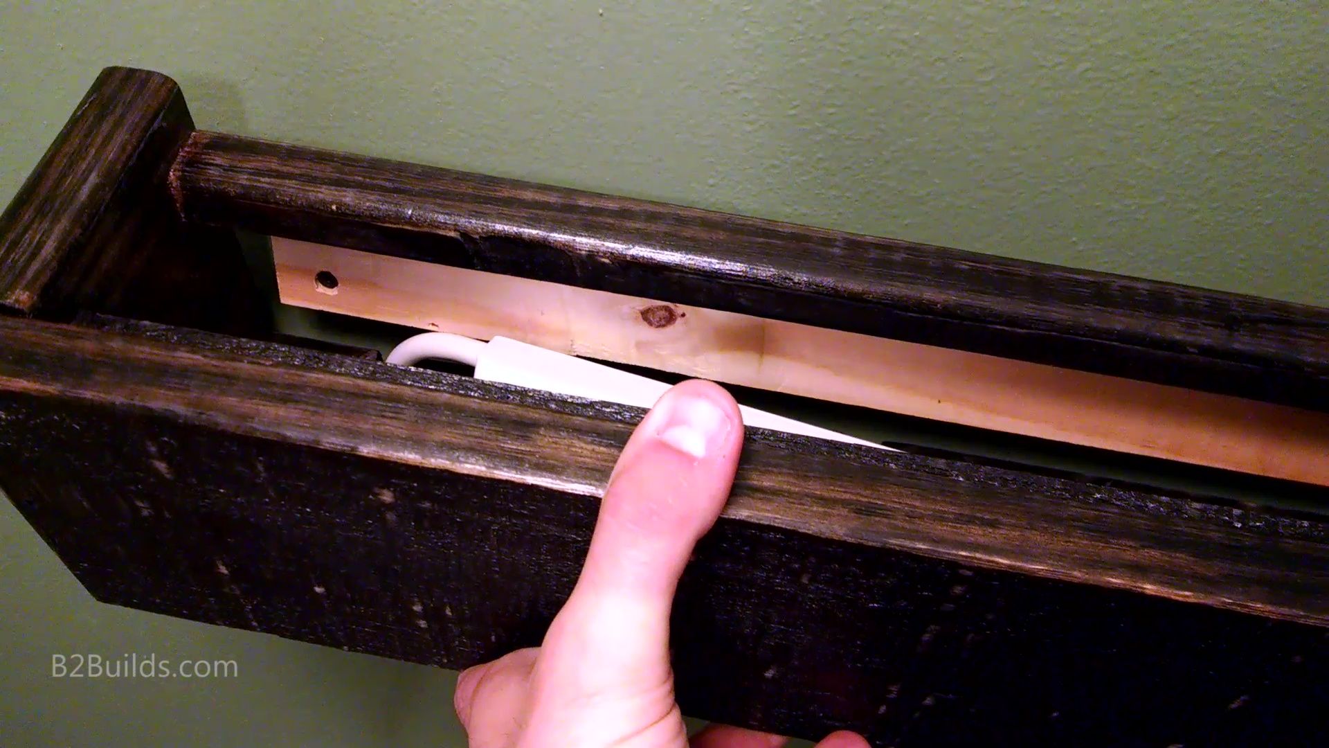 Floating Shelf Charging Station From Pallet Wood : 9 Steps (with ...