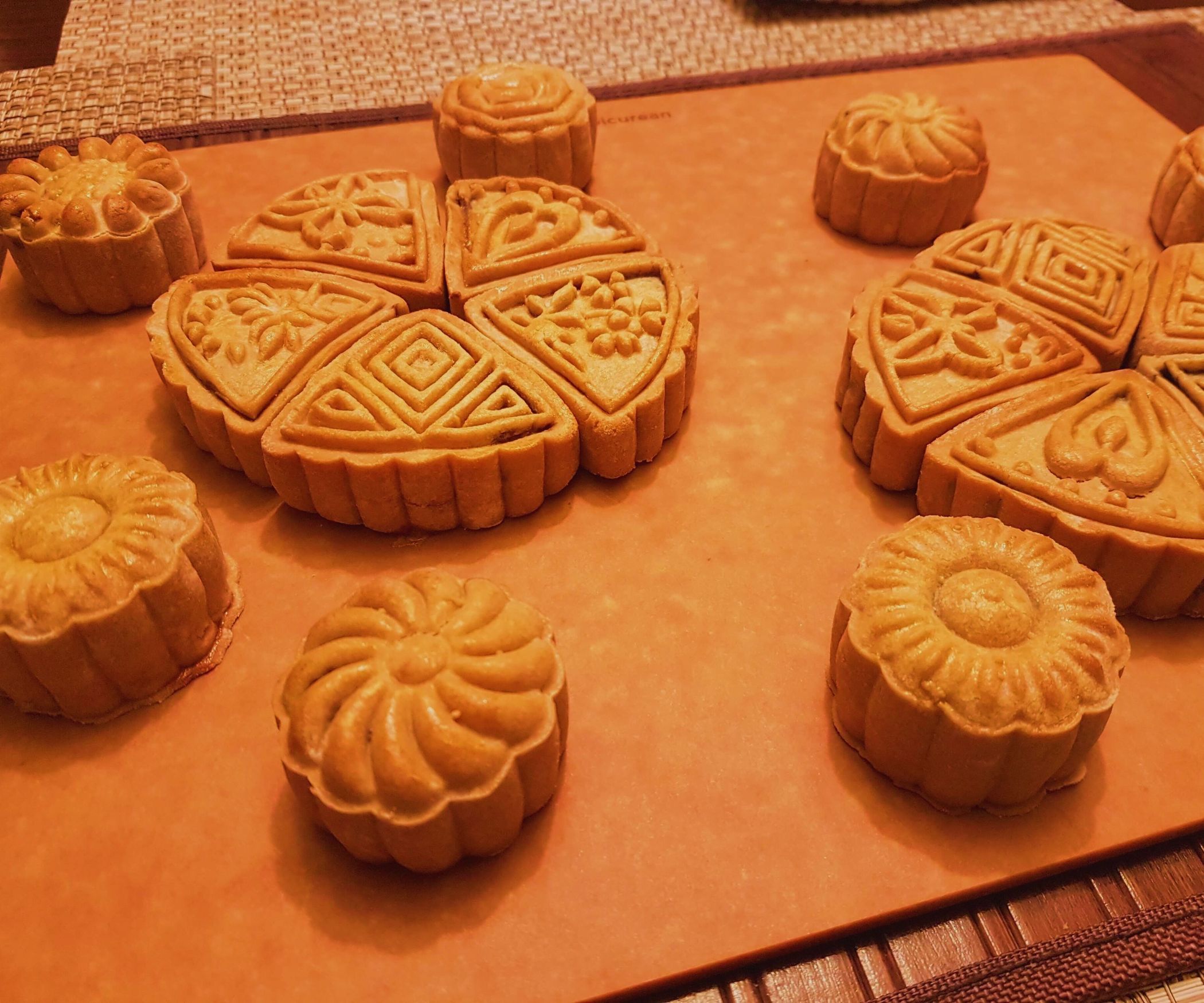 Mooncakes : 7 Steps (with Pictures) - Instructables