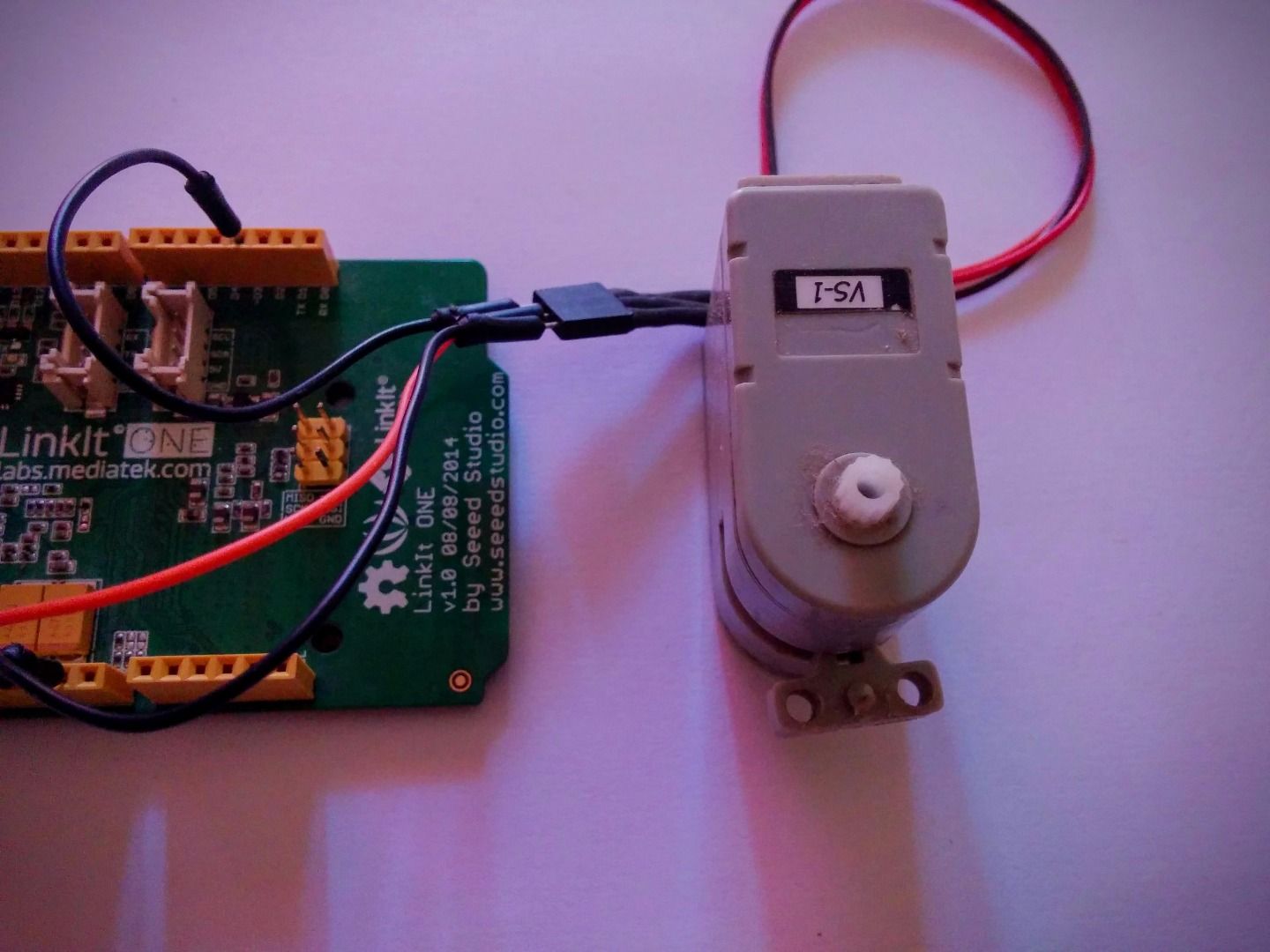 Linkit One Control a Servo : 4 Steps - Instructables