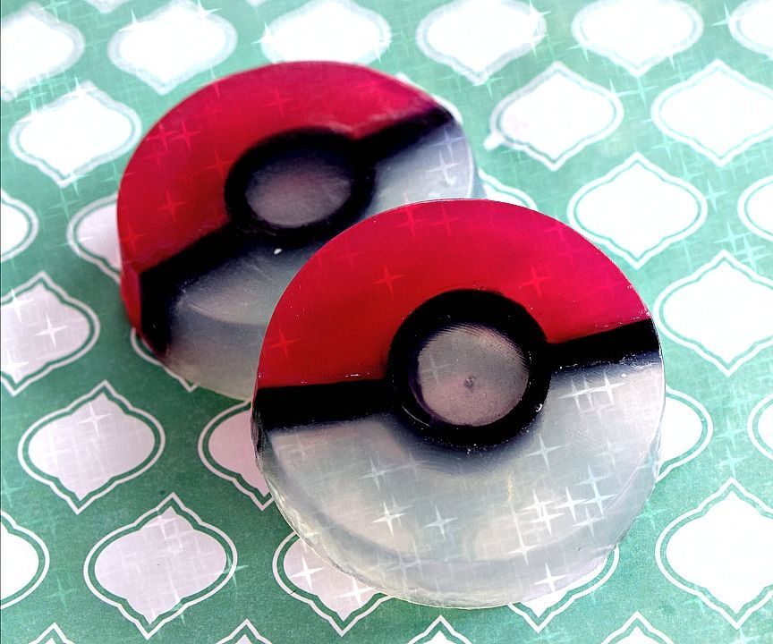 Pokémon Inspired Pokeball Soap! - Instructables