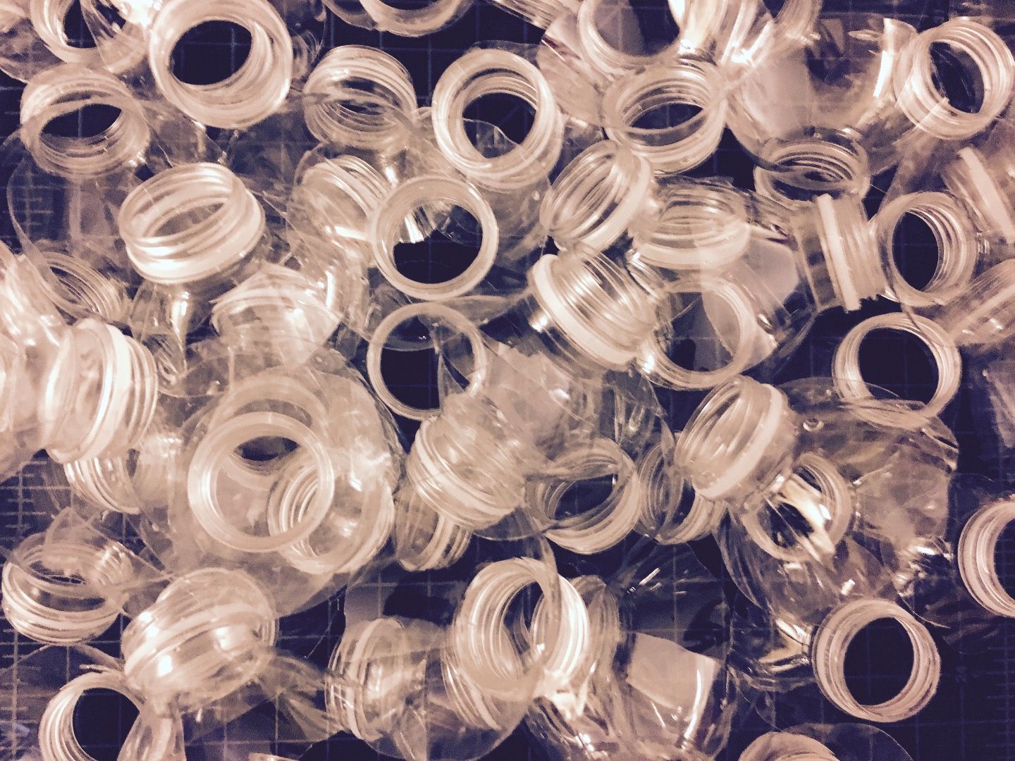 Dynamic Solar Shade /// Using Water Bottles : 16 Steps - Instructables