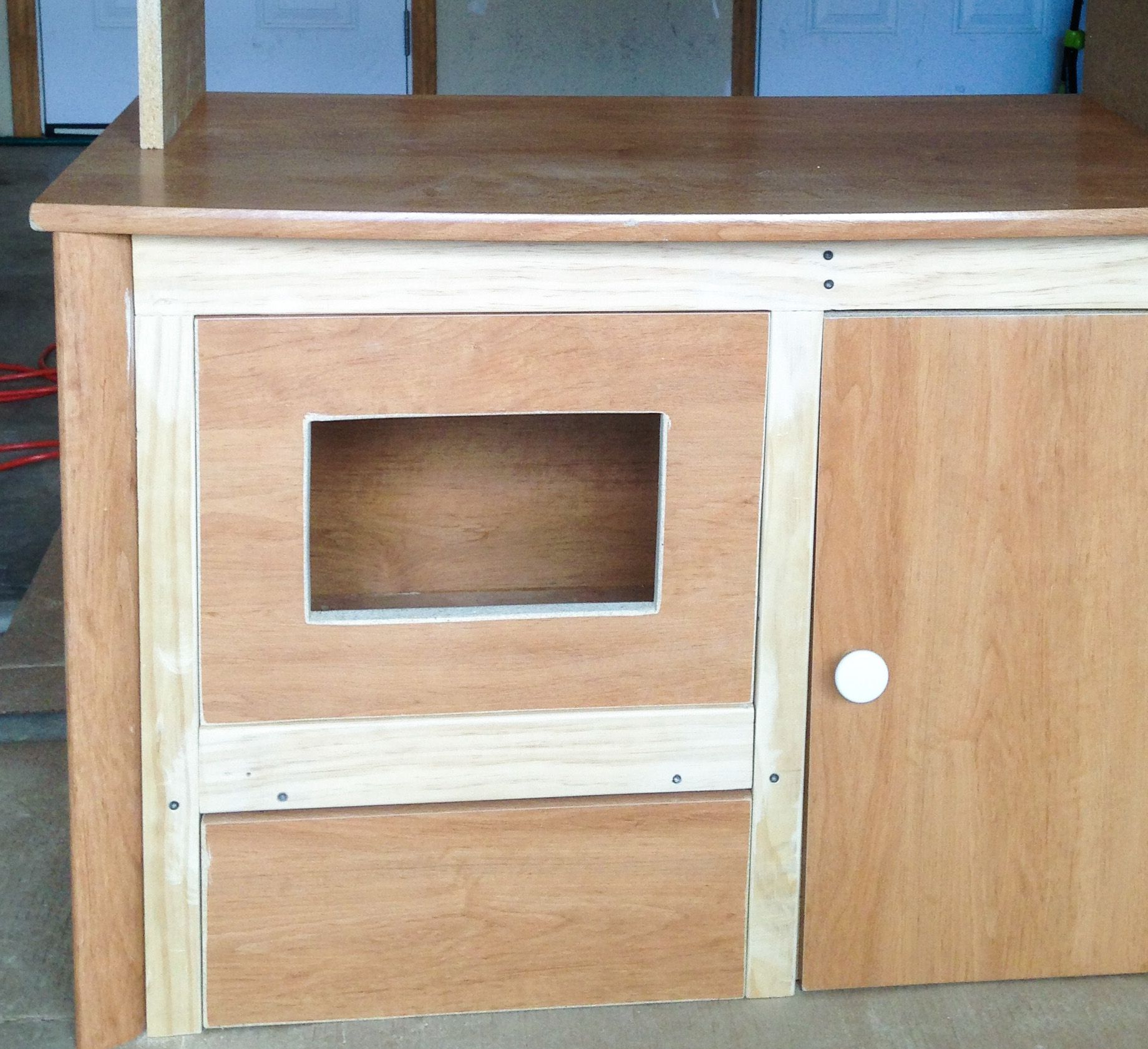 Kid Play Kitchen From an Old Computer Desk : 12 Steps (with Pictures ...