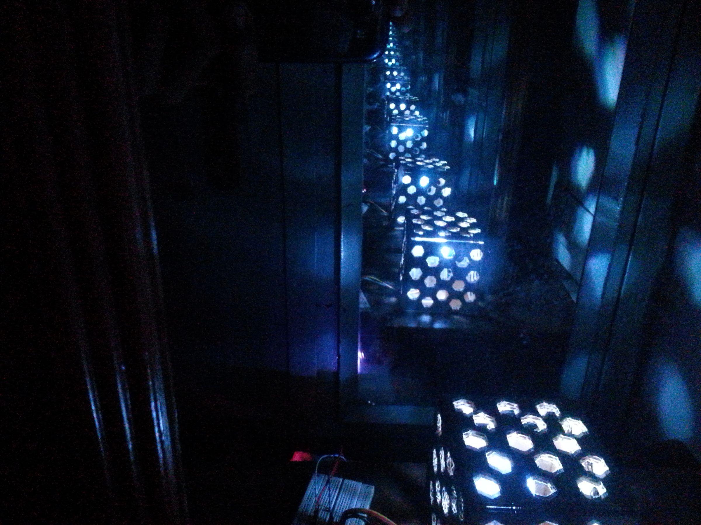 Design Glowing Cube Infinite Projection : 4 Steps - Instructables