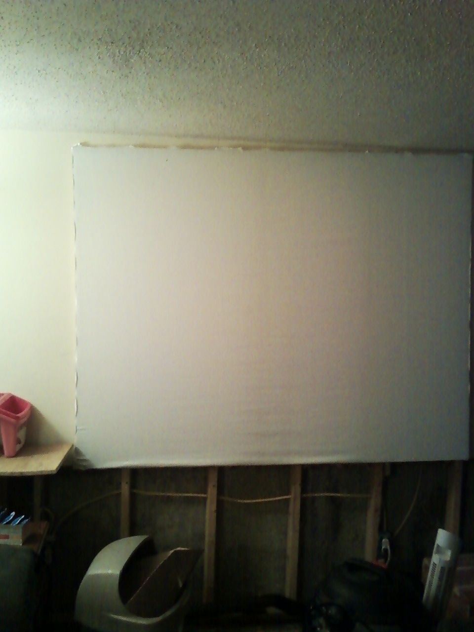 Projector Screen Using Recycled Materials : 8 Steps - Instructables