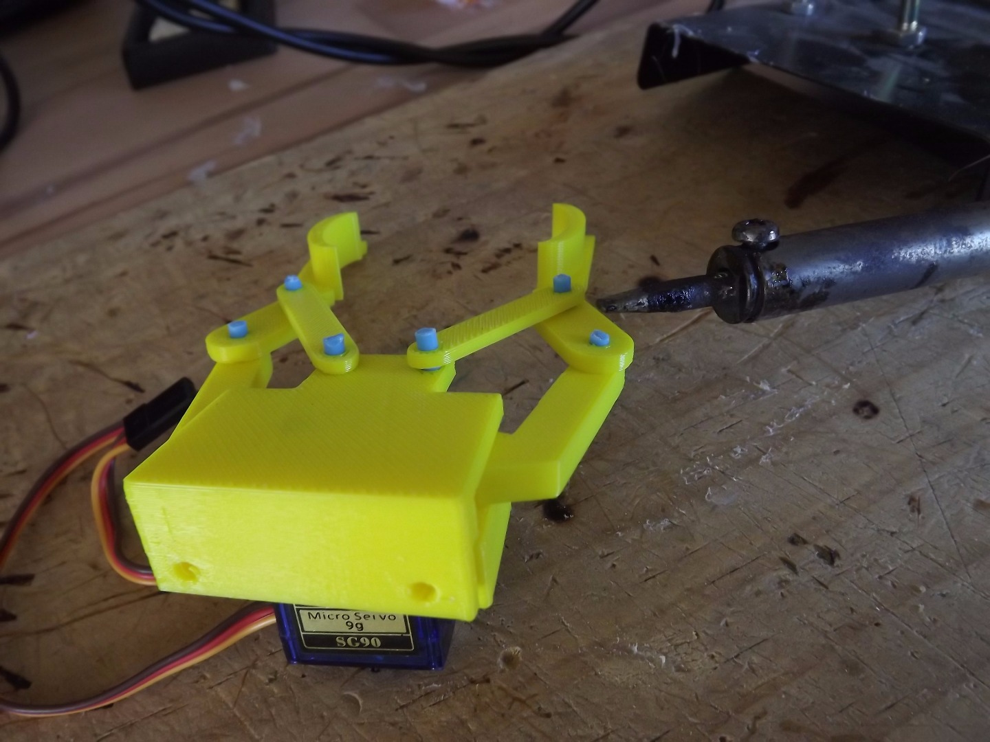 The Claw: a 3D Printed Robotic Claw : 7 Steps (with Pictures ...