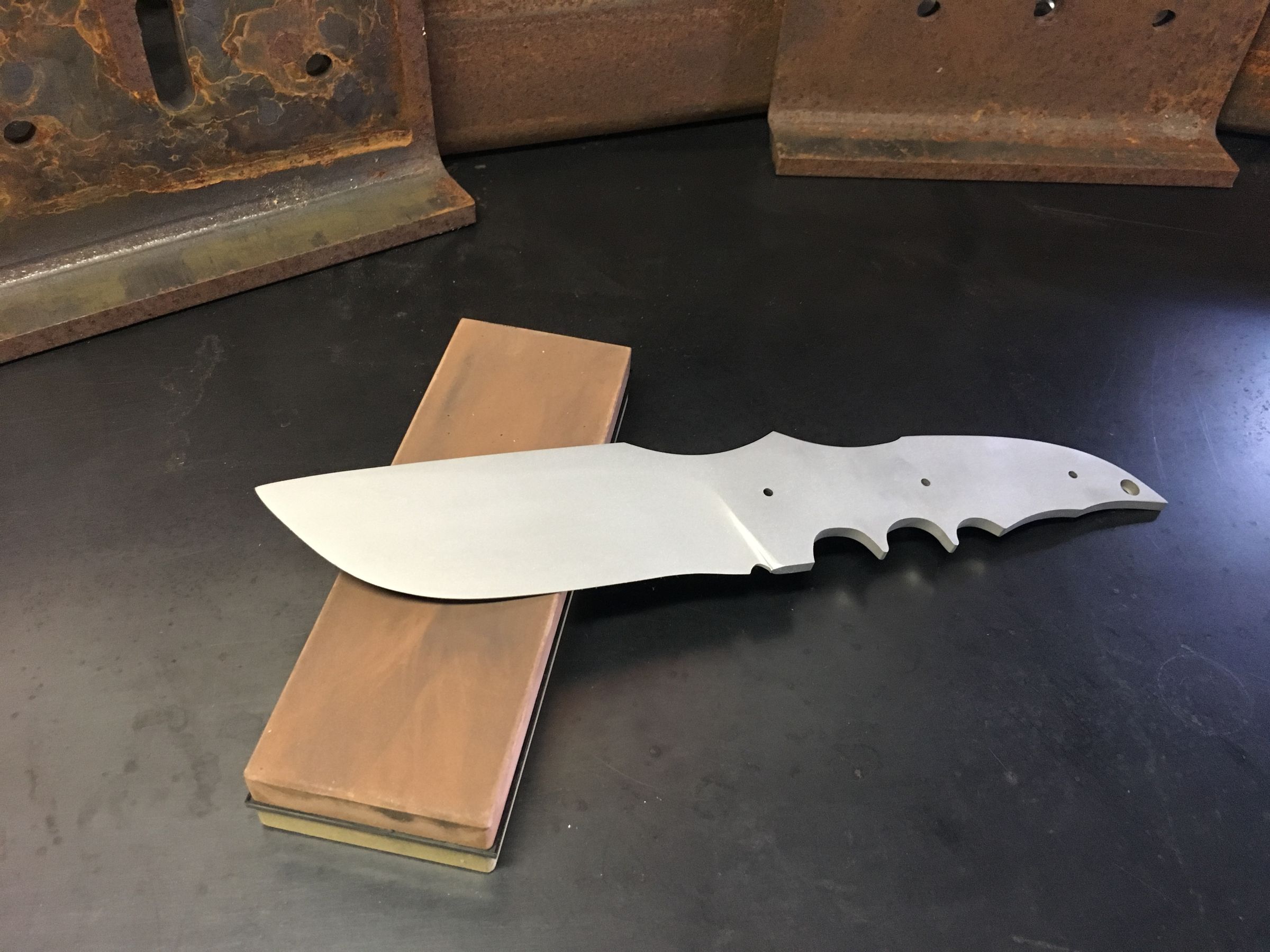 Hand Made Camp Knife : 12 Steps (with Pictures) - Instructables