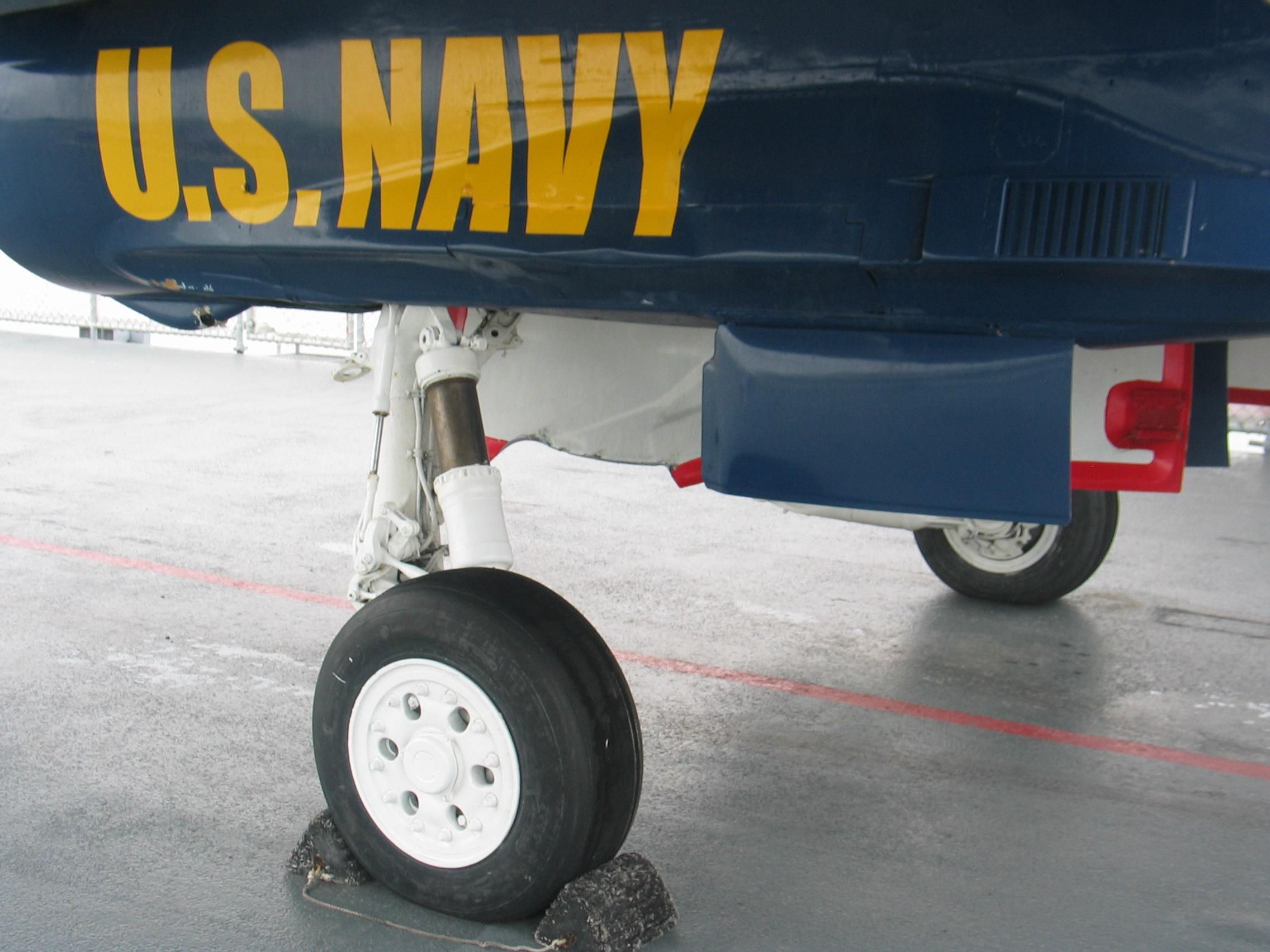 Blue Angels Model Conversion : 4 Steps - Instructables