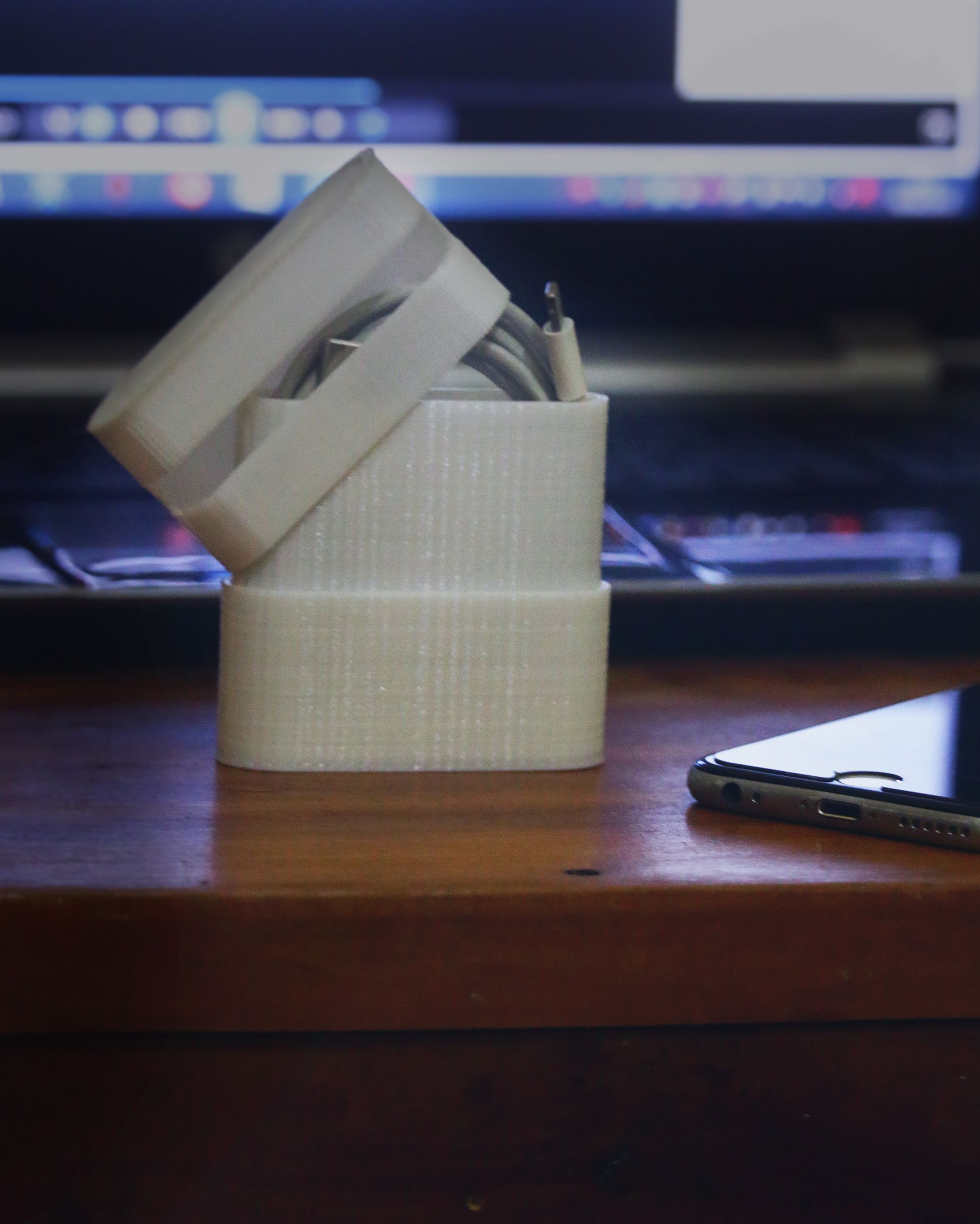 Pocket Accessories Holder : 3 Steps (with Pictures) - Instructables