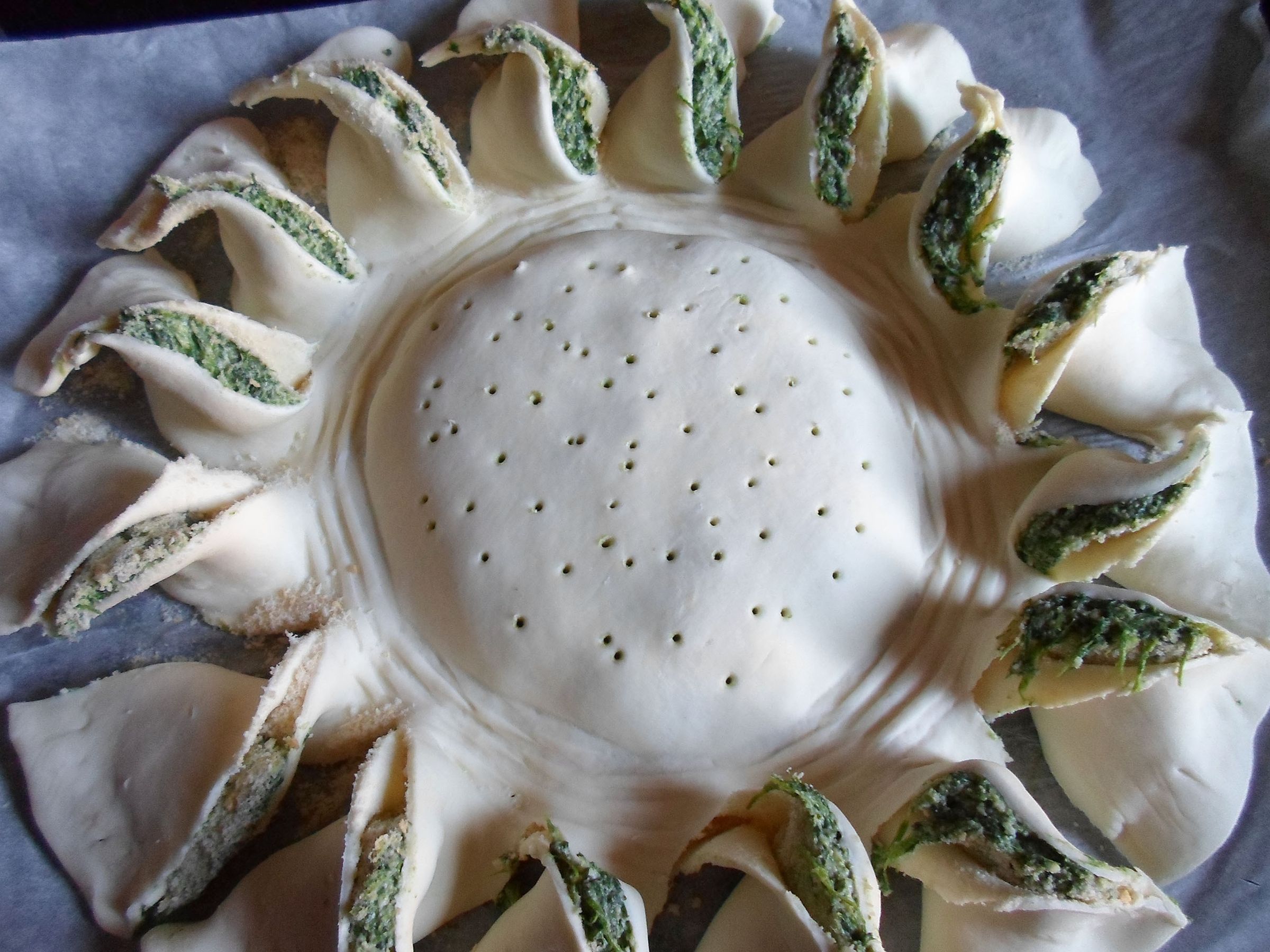 Sunflower Spinach Pie Recipe : 5 Steps (with Pictures) - Instructables