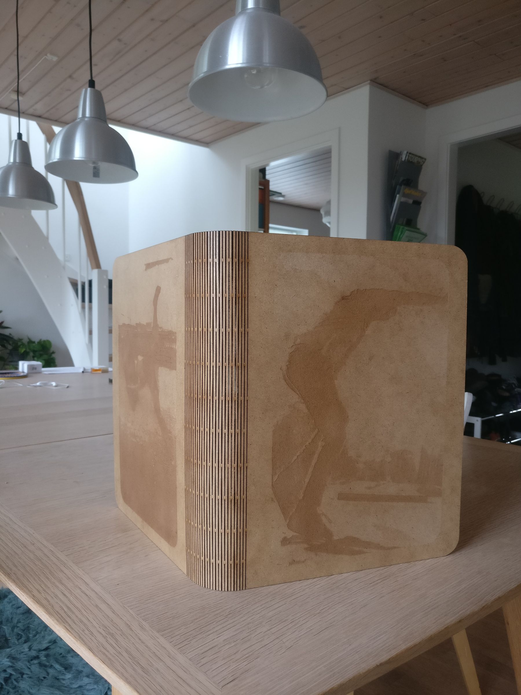 Living Hinge Folder With Custom Pictures : 5 Steps - Instructables