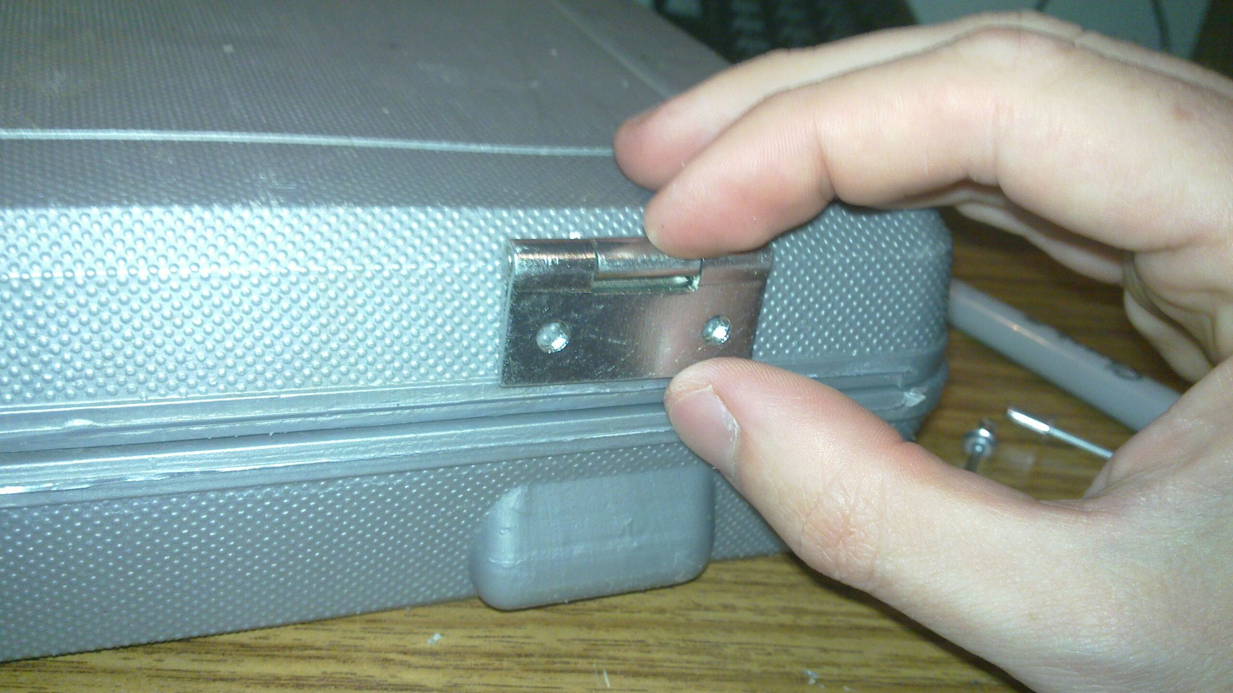 Repair Hinge Seam on a Blowmolded Case : 11 Steps (with Pictures ...