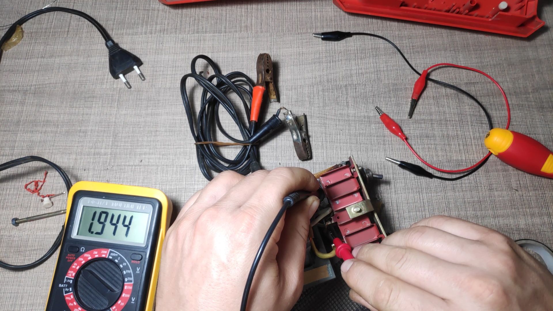 Car Battery Charger Repair : 8 Steps (with Pictures) - Instructables