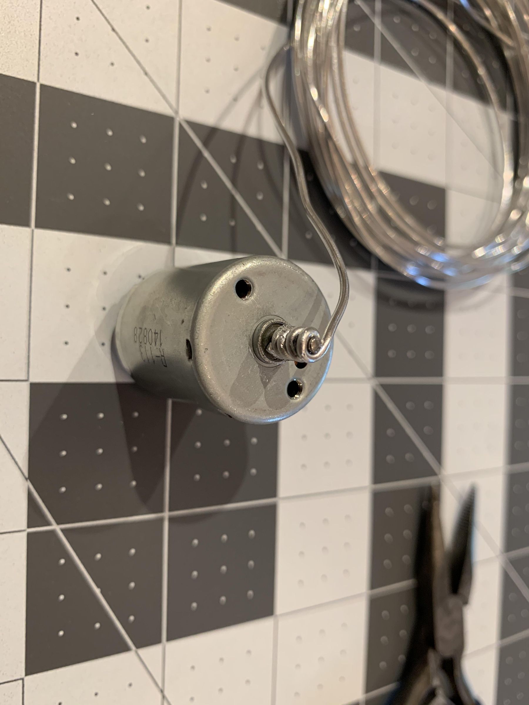 Create an Angler Fish Robot That Cruises and Lights Up! : 9 Steps (with ...