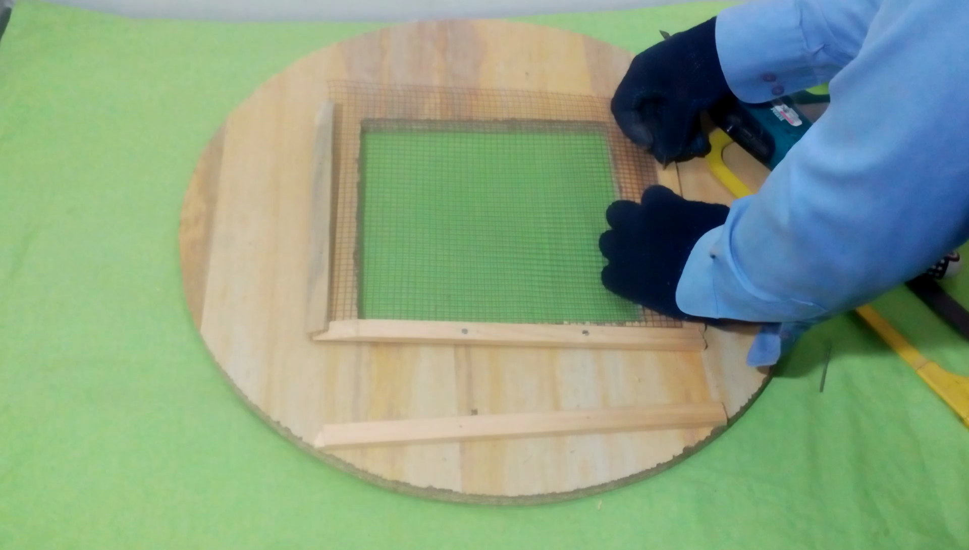 How to Make Brooder for Chicks : 7 Steps (with Pictures) - Instructables