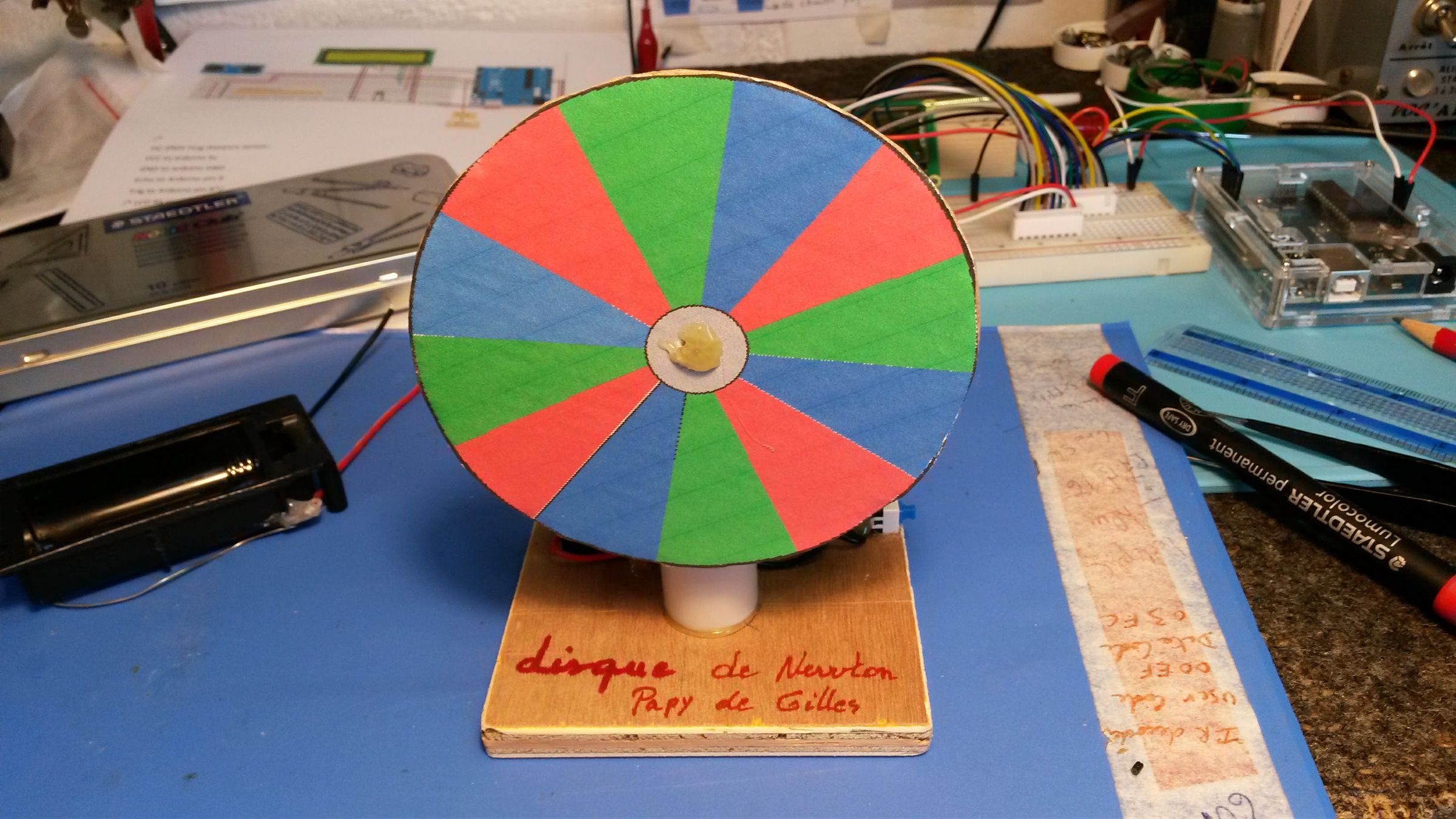 Mini Disque De Newton Didactique Pour Les Enfants - Instructables