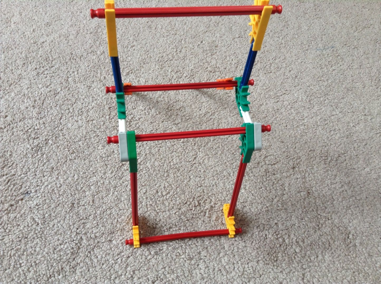 KNEX IPhone/IPod/IPad Stand : 4 Steps (with Pictures) - Instructables