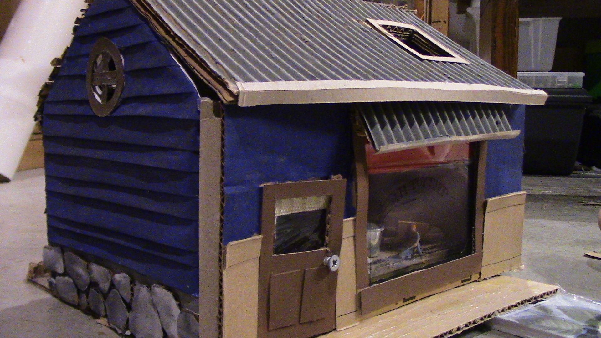 Cardboard Cabin : 8 Steps - Instructables