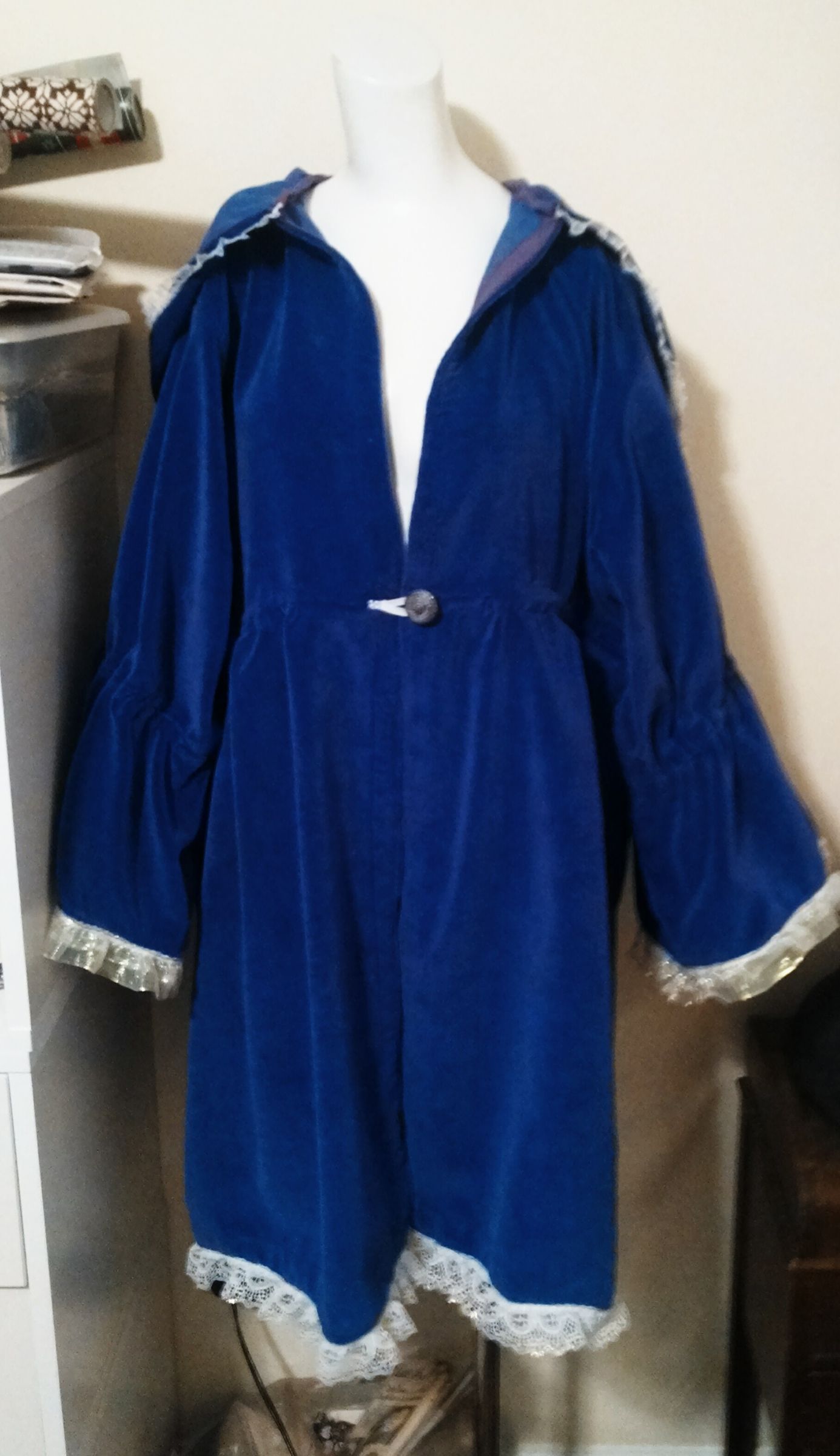 Hooded Jacket From Throw Blanket : 21 Steps (with Pictures) - Instructables