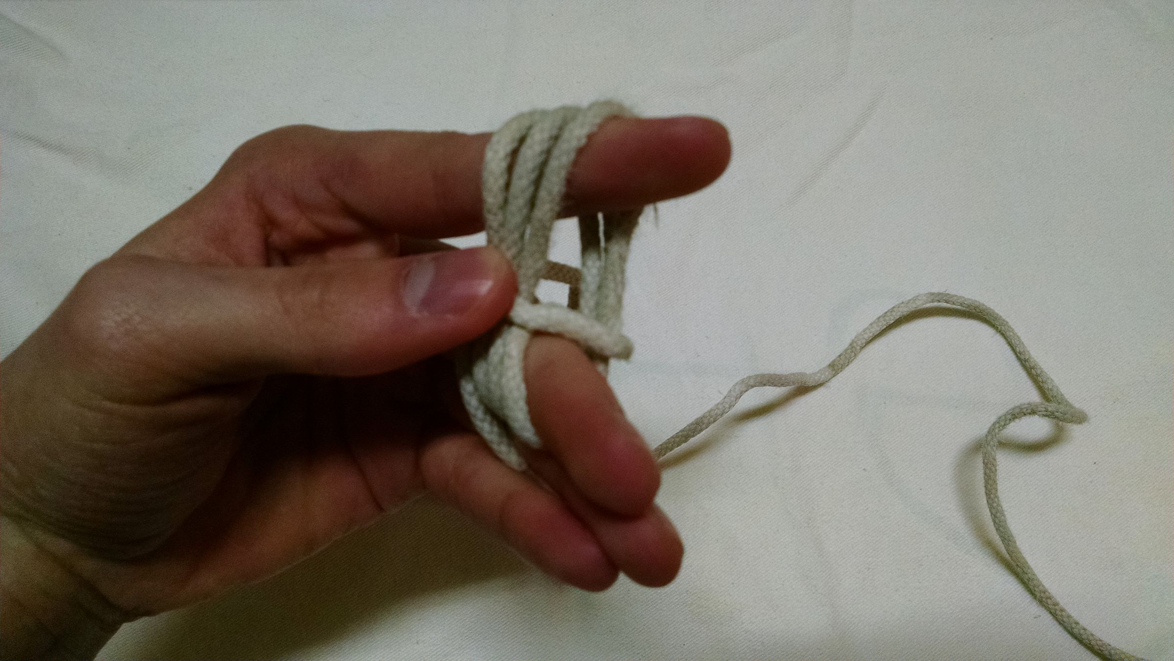 Tying a Monkey's Fist : 8 Steps - Instructables