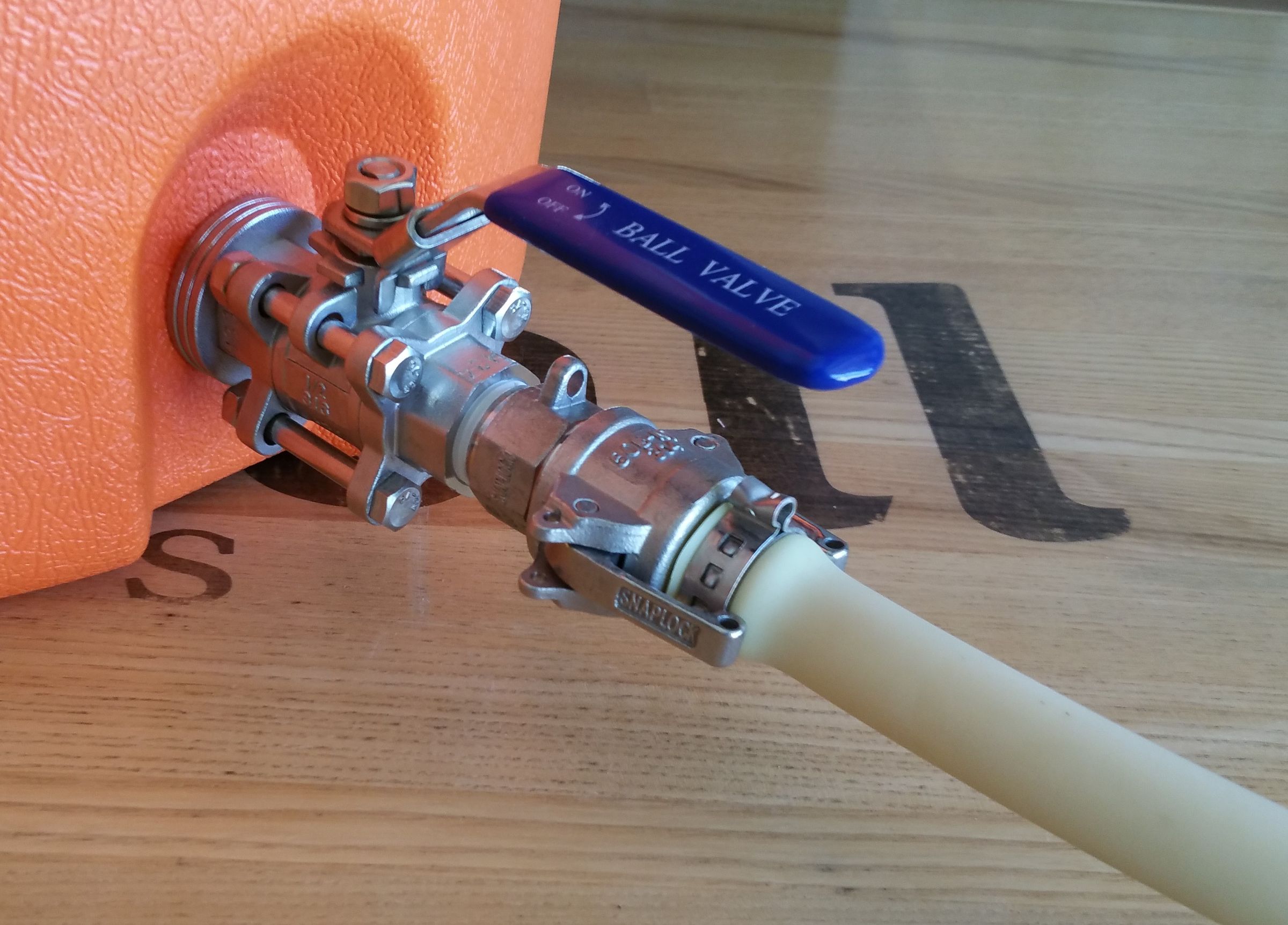 How to Make a Mash Tun for Brewing All-grain Beer : 8 Steps (with ...