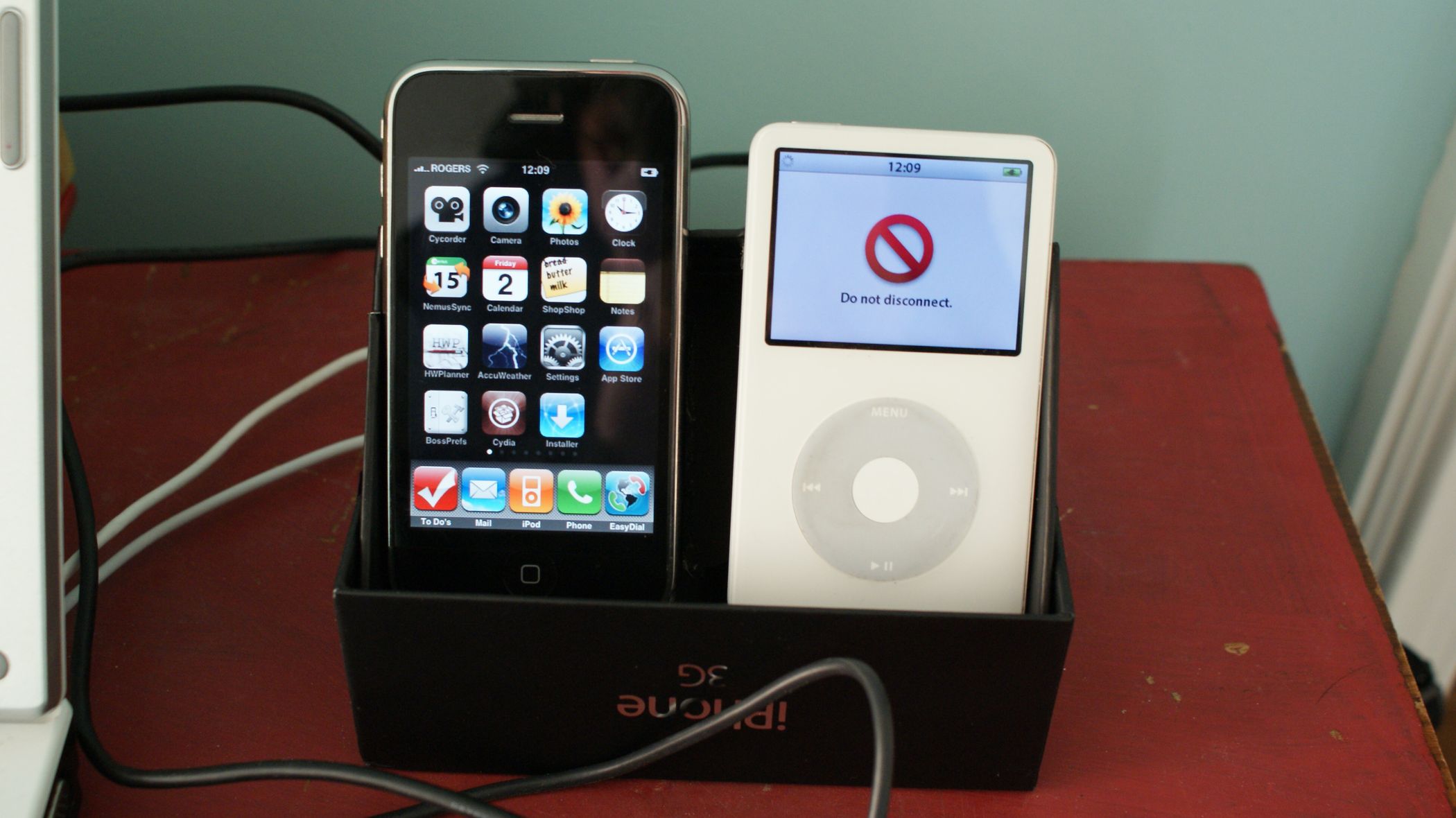 IPhone/iTouch + IPod Stand From IPhone Box : 3 Steps - Instructables