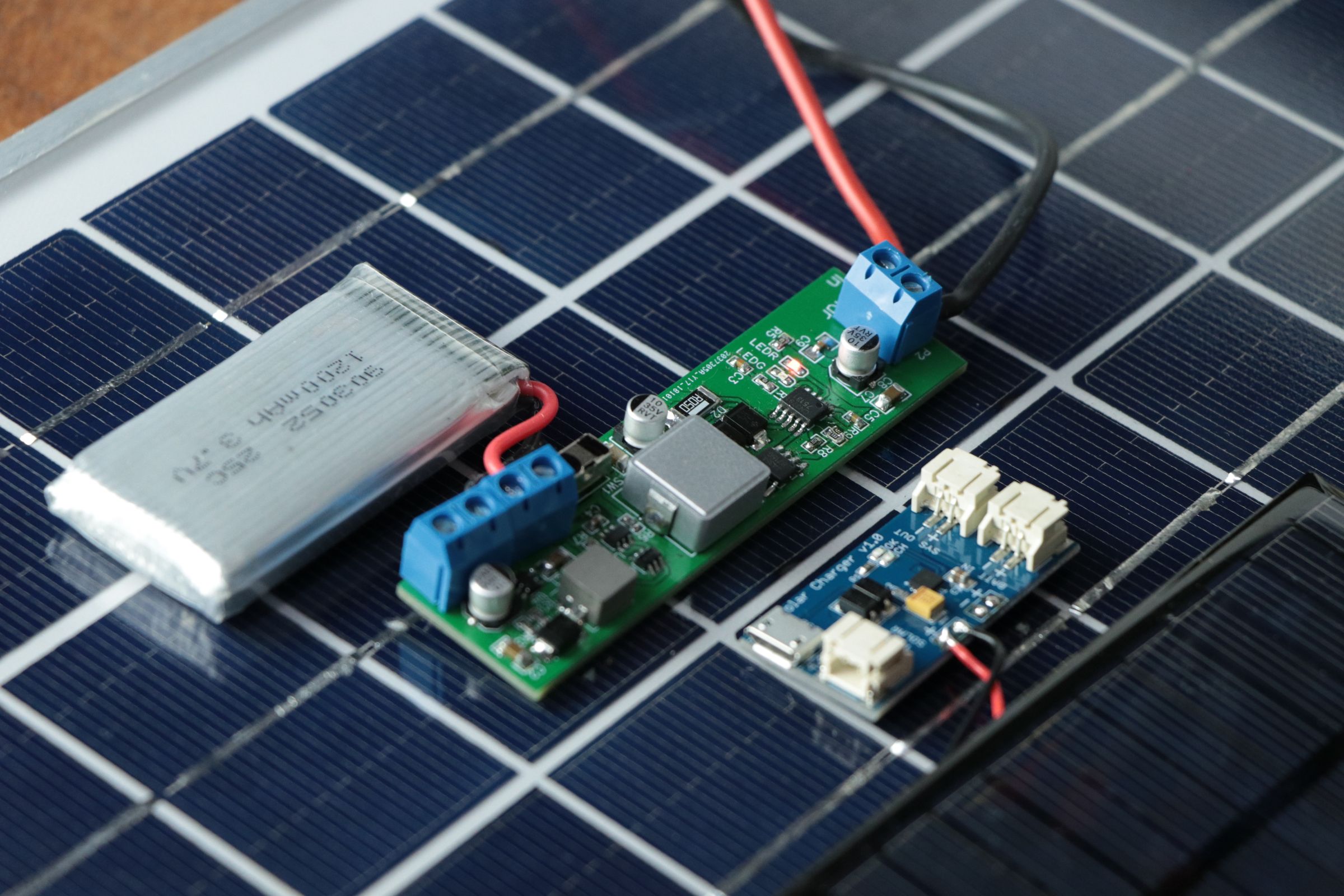 DIY Solar Battery Charger (LiPo/Li-Ion) : 5 Steps - Instructables