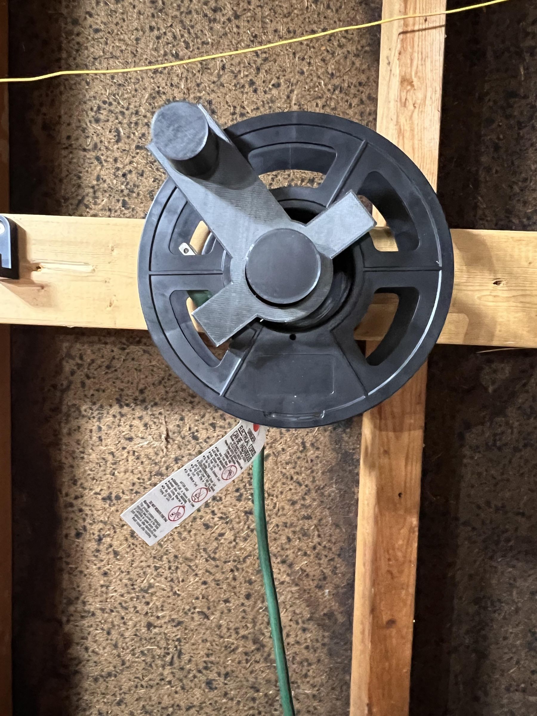Extension Cord Rolling and Storage System Using Old Filament Spools : 6 ...