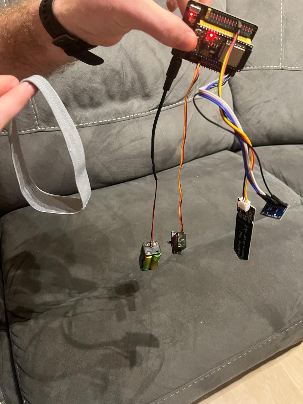 DeafGuard Alert System : 7 Steps - Instructables