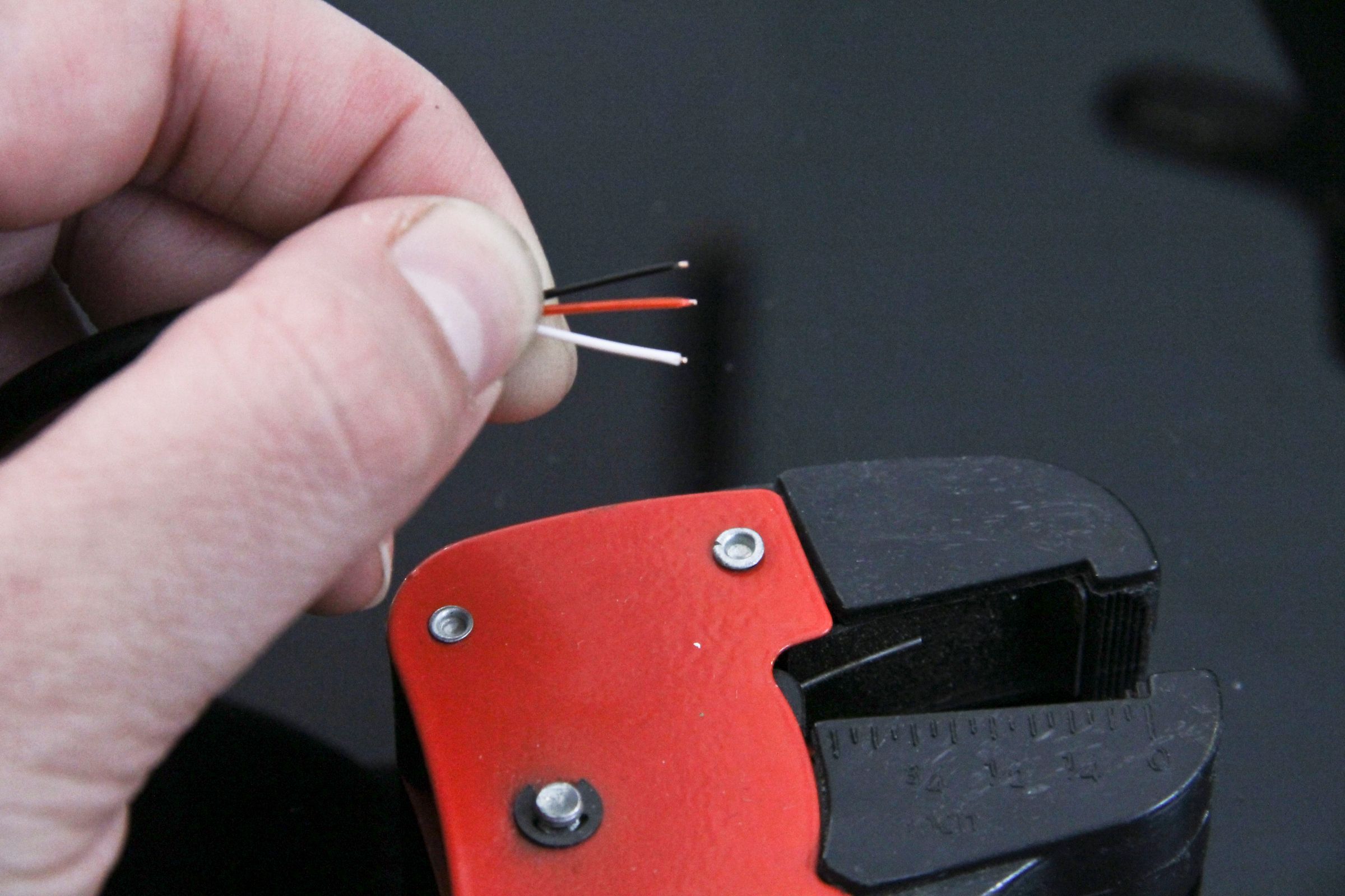 Fix Your Busted Headphones! : 3 Steps (with Pictures) - Instructables