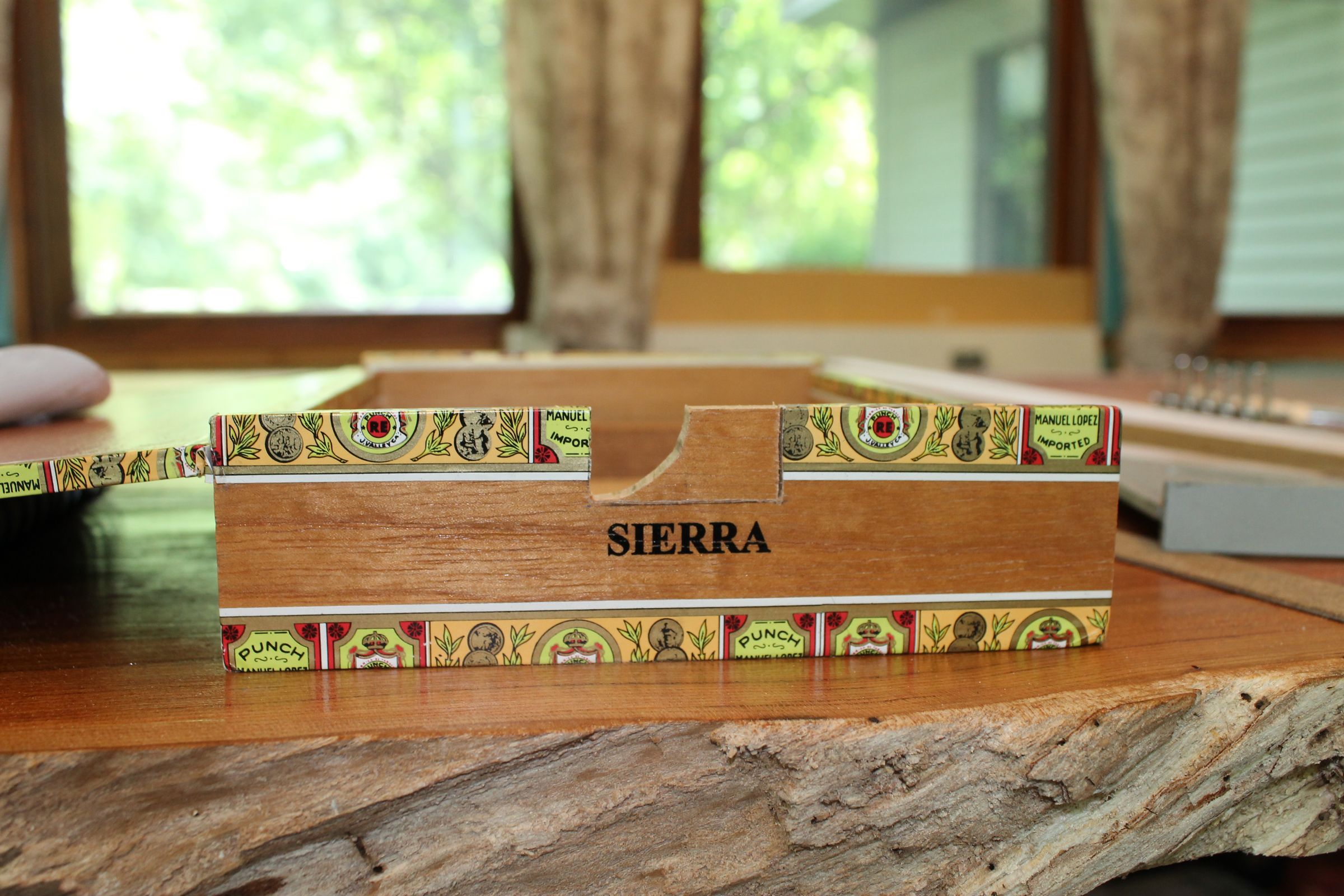 Awesome Cigar Box Dulcimer : 14 Steps (with Pictures) - Instructables