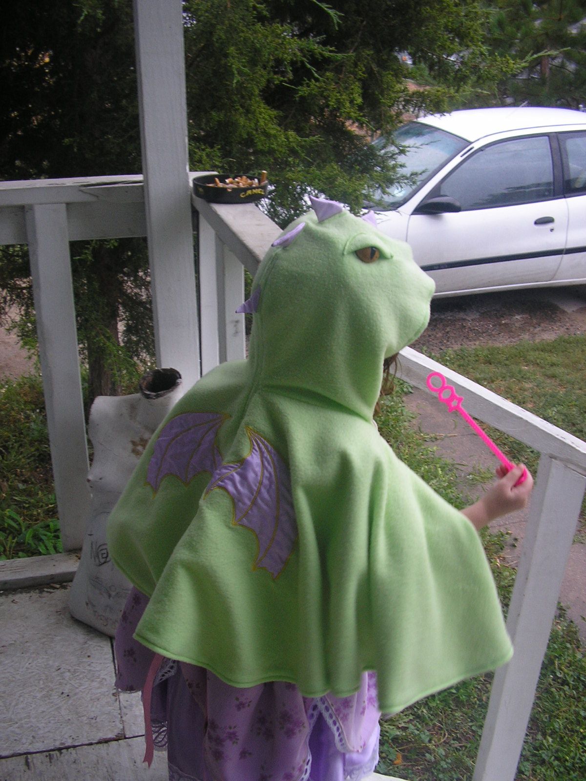 Baby Dragon Cape : 8 Steps (with Pictures) - Instructables
