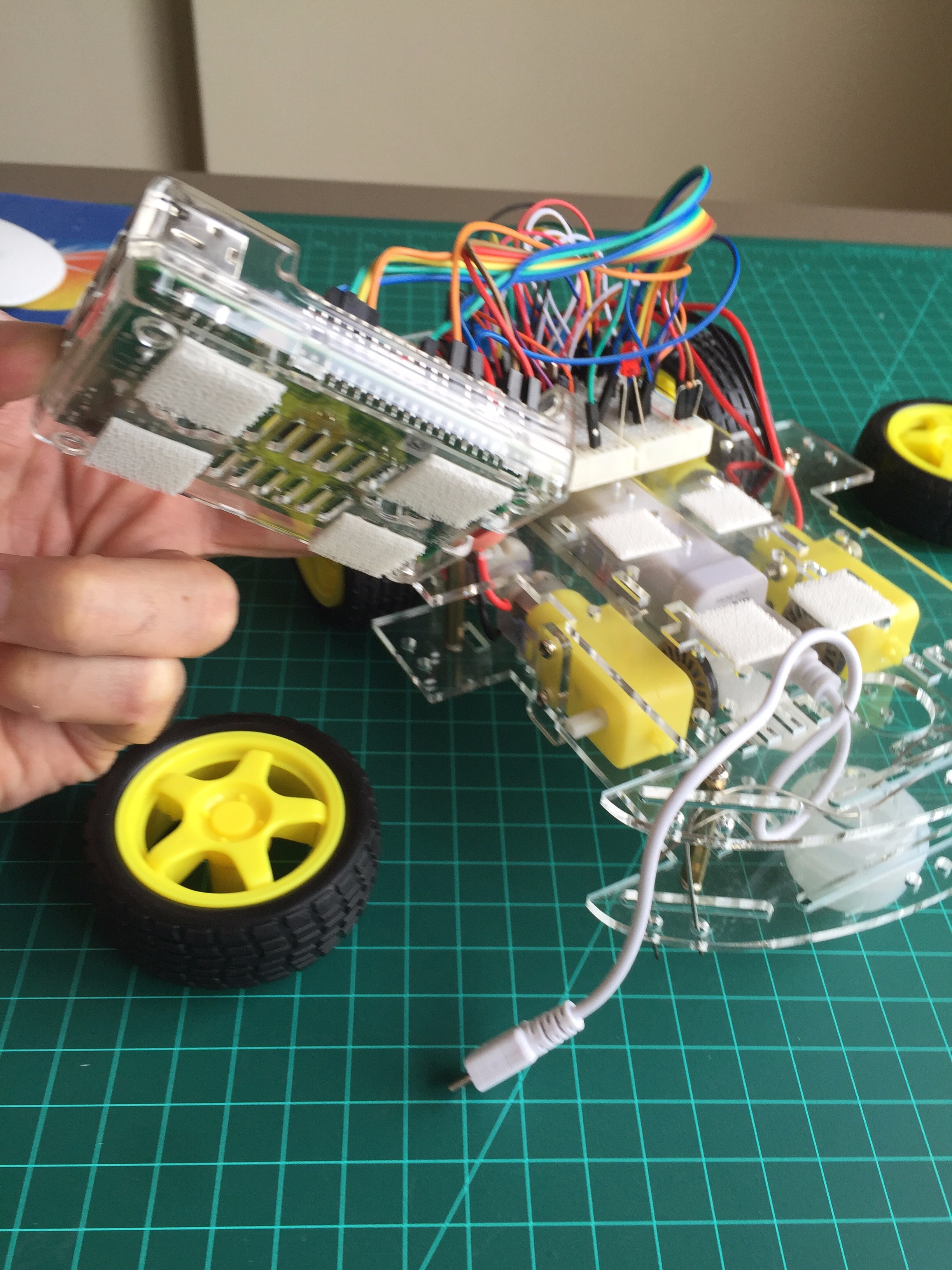 IoT - Controlling a Raspberry Pi Robot Over Internet With HTML and ...