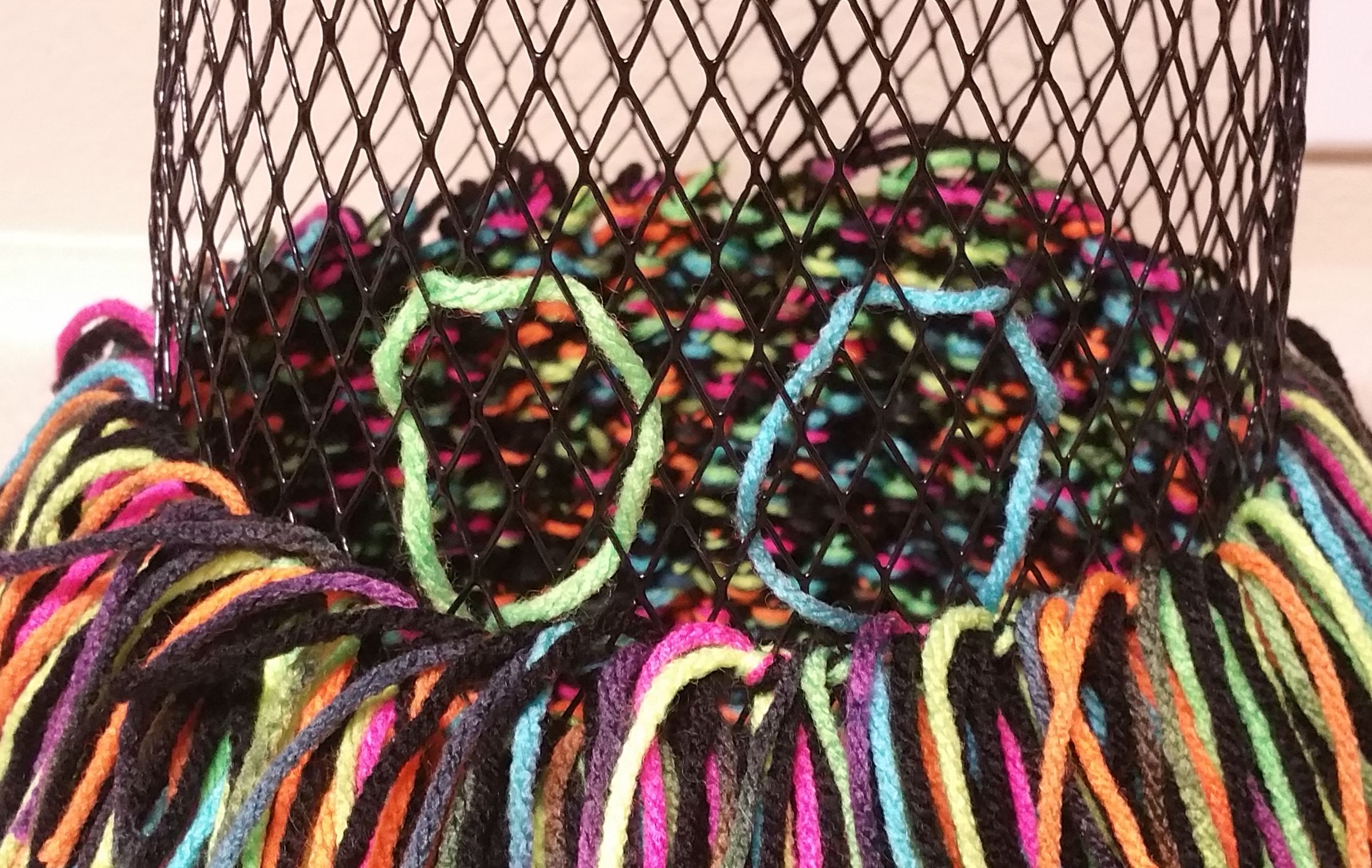 Yarn Creature : 6 Steps (with Pictures) - Instructables